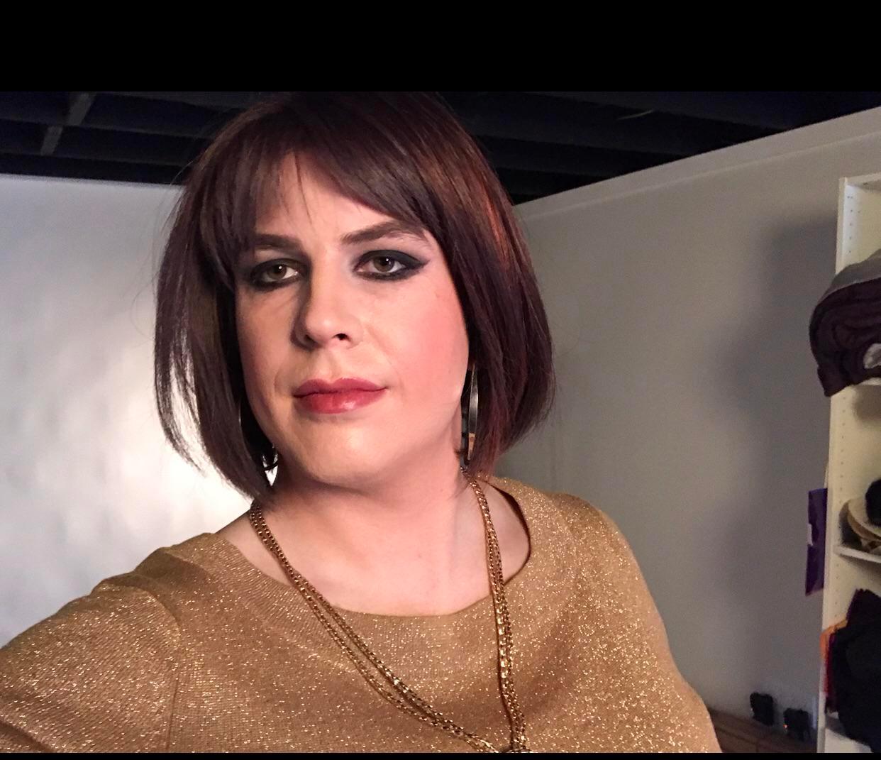 Feeling playful 💜 | Scrolller