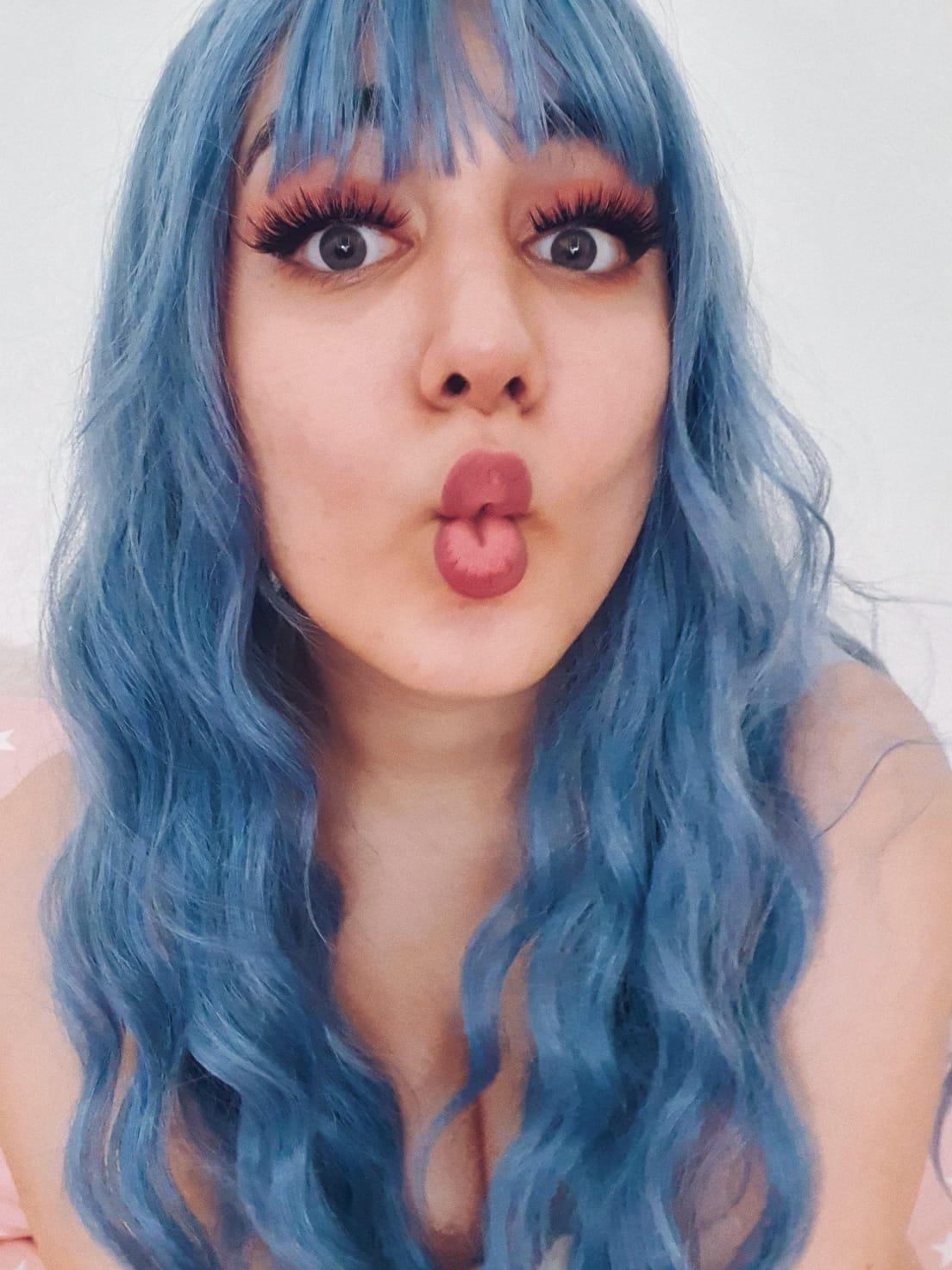 Feeling silly 🥰 [over 18] | Scrolller