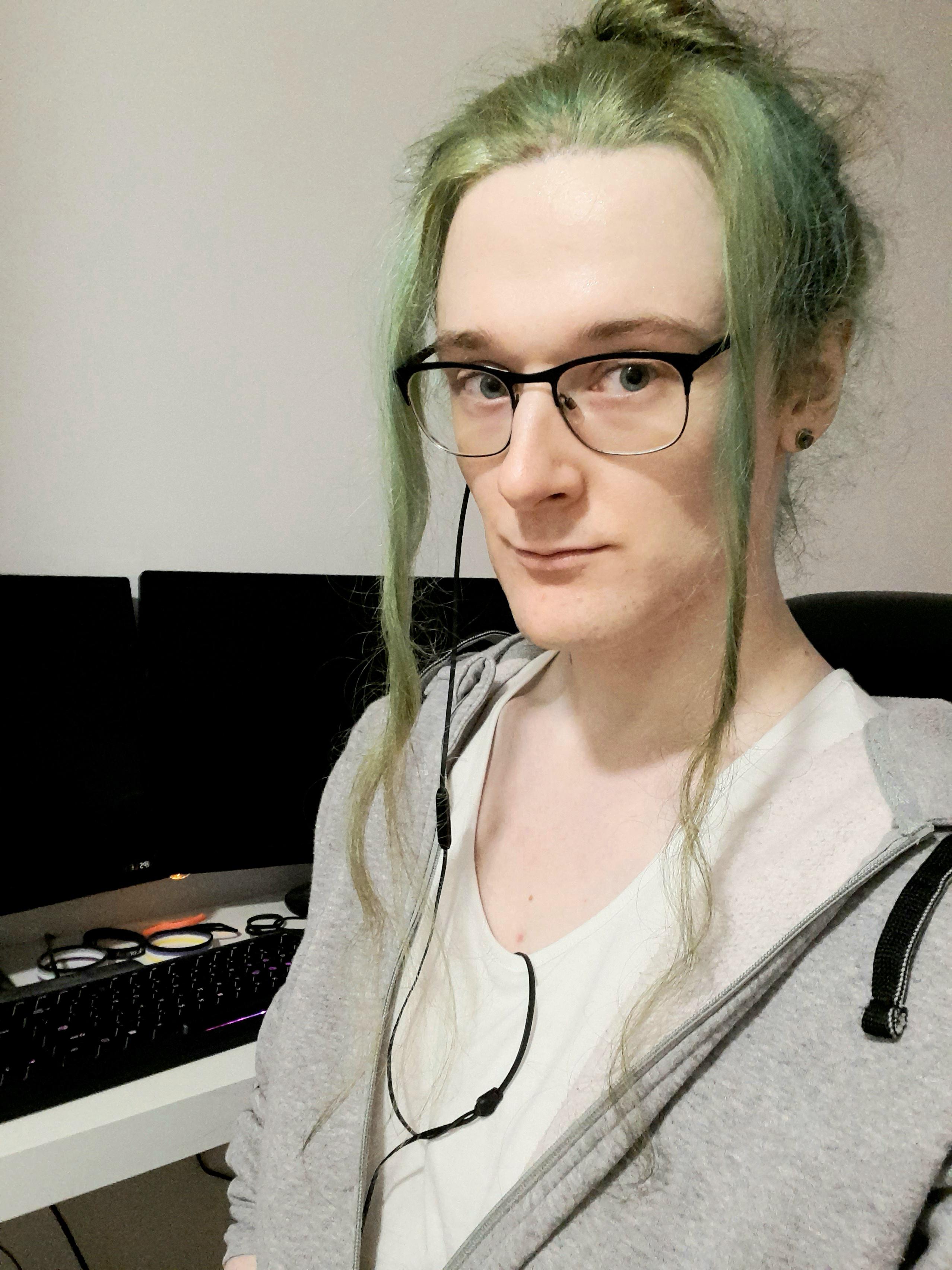 Felt cute, not gonna delete later | Scrolller