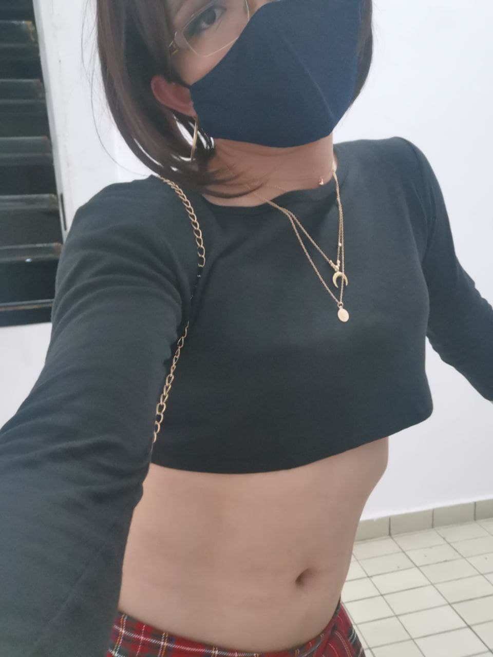 Felt like showing off some skin | Scrolller