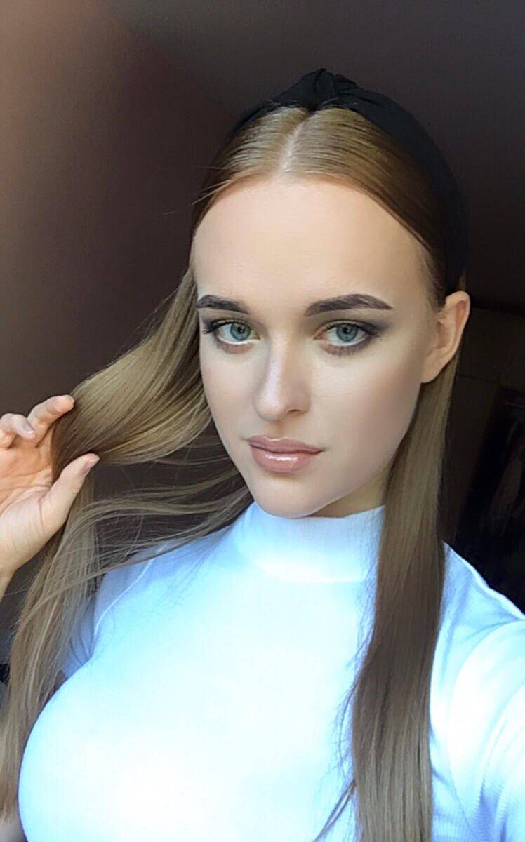 Felt pretty today, hehe 😅 F22 | Scrolller