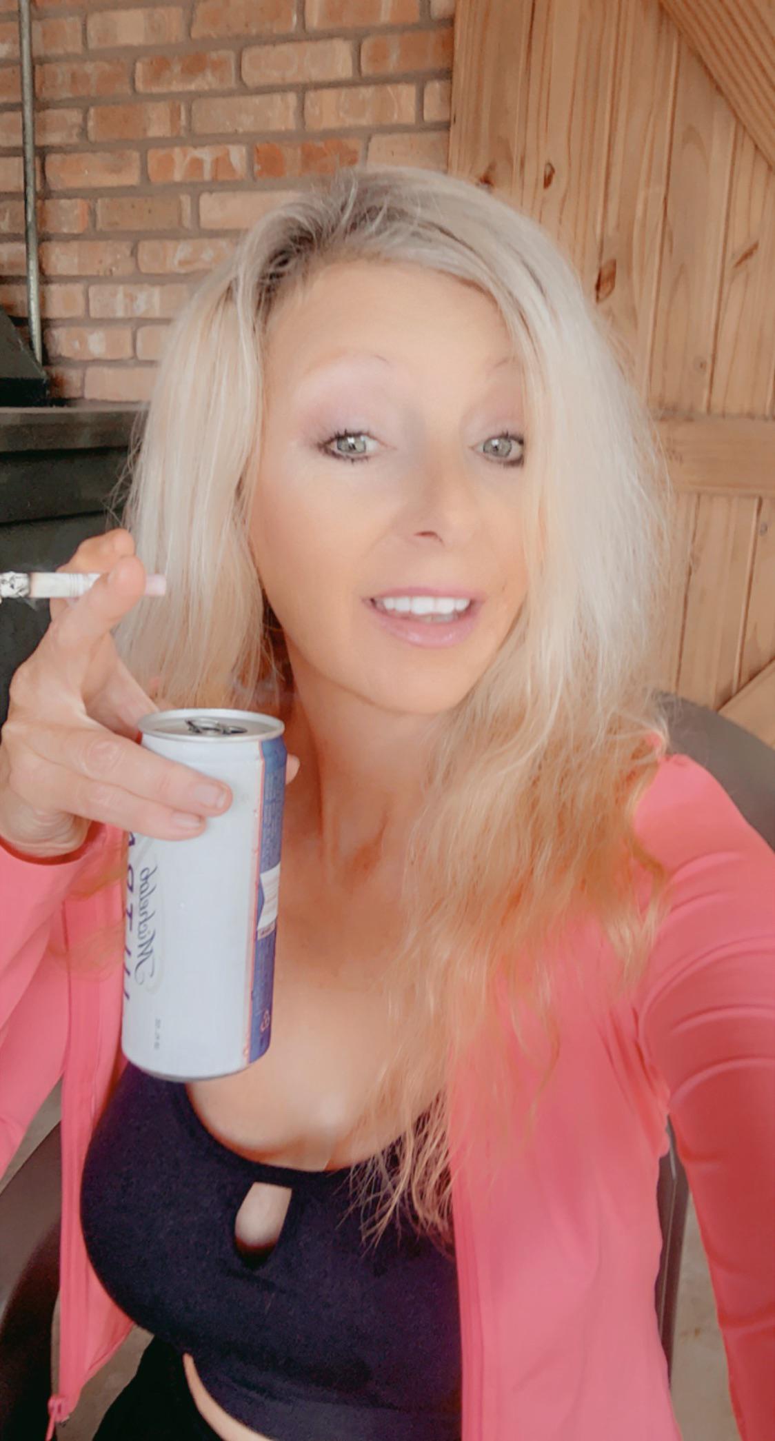 Female 51! Only on days that end in Y! | Scrolller