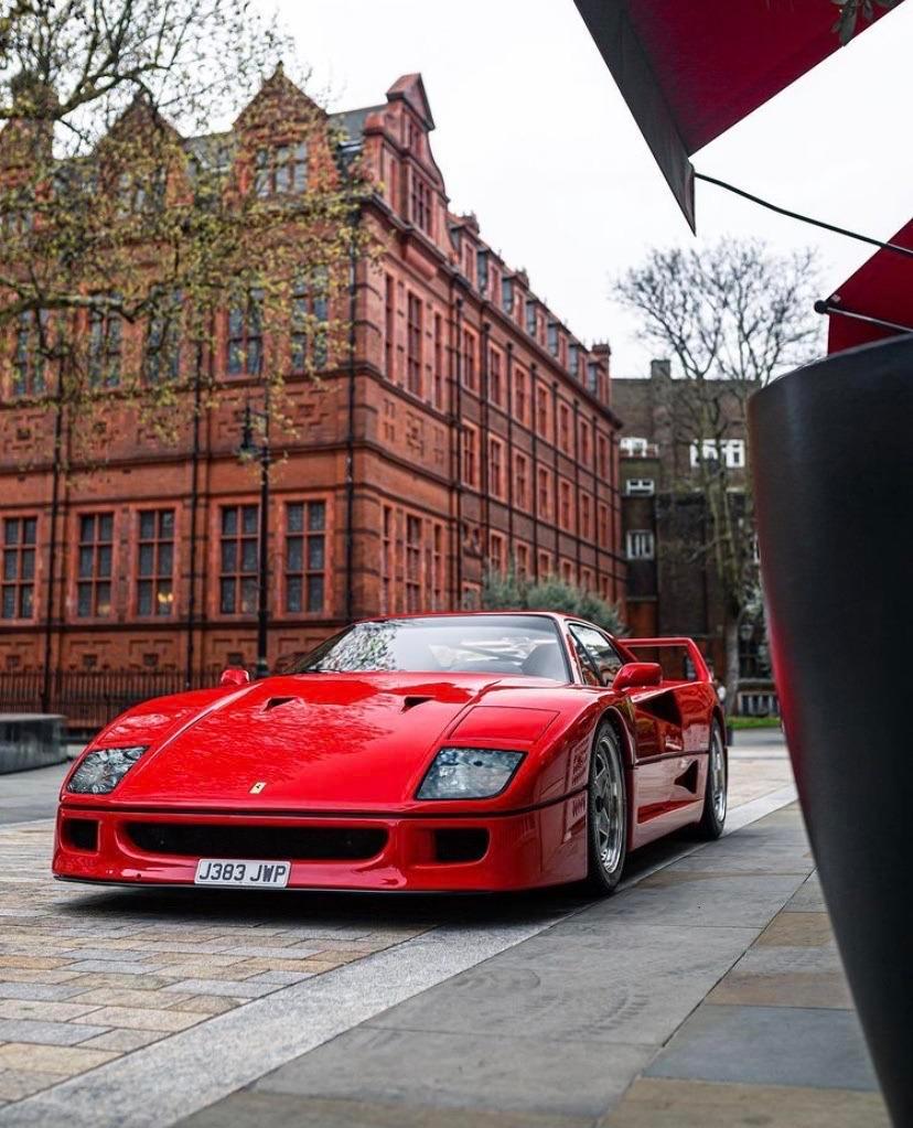 Ferrari F40 | Scrolller