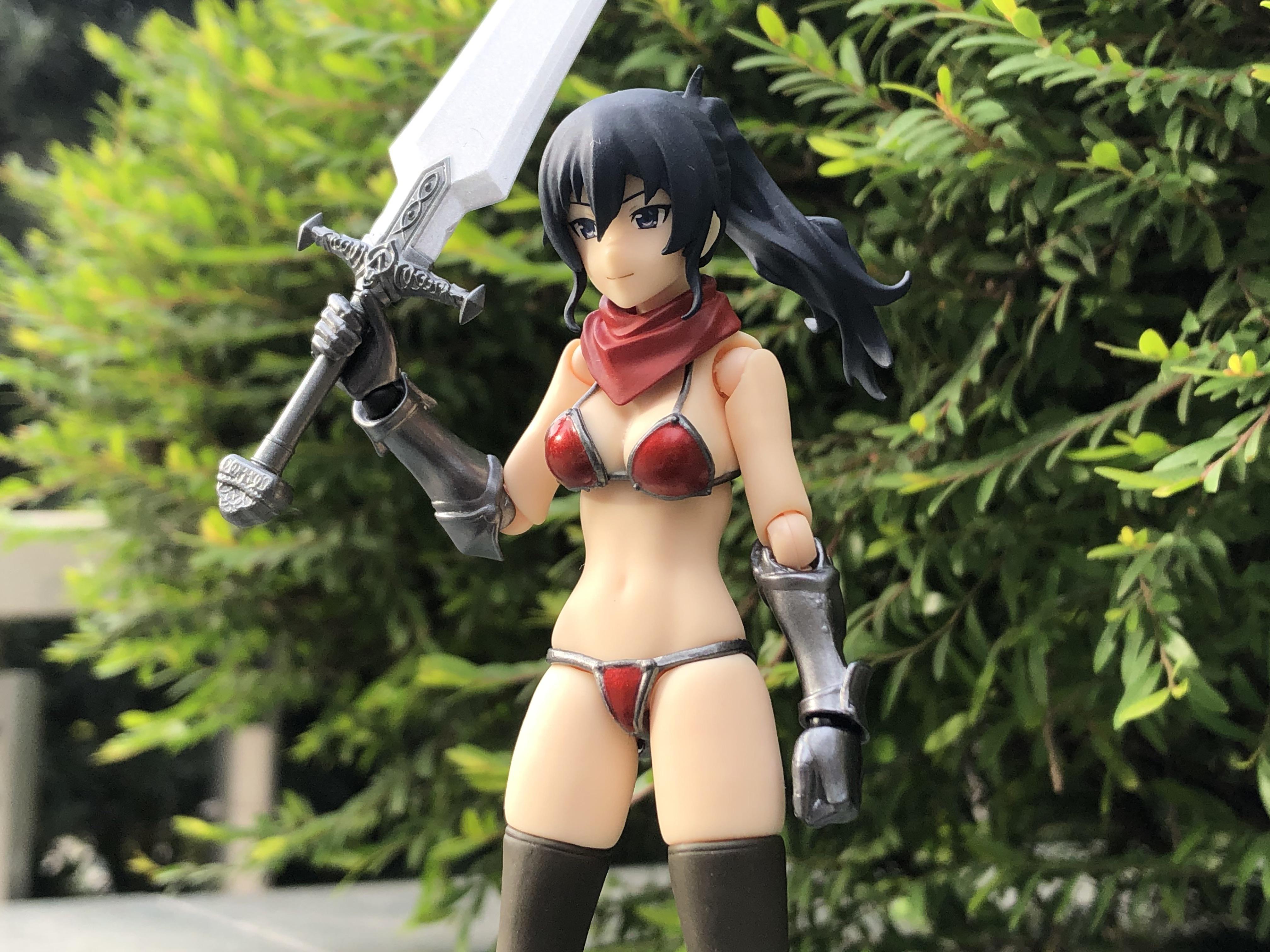 Figma Bikini Armor Makoto is ready for her first adventure. | Scrolller