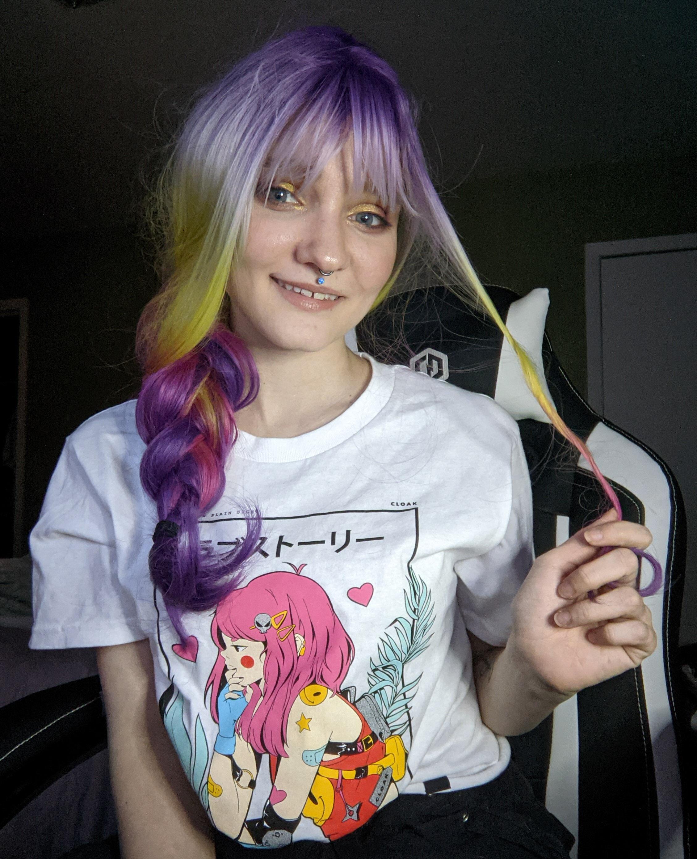 Figured I'd share with everyone the picture that got me noticed by senpai 😌😌 [25F] | Scrolller