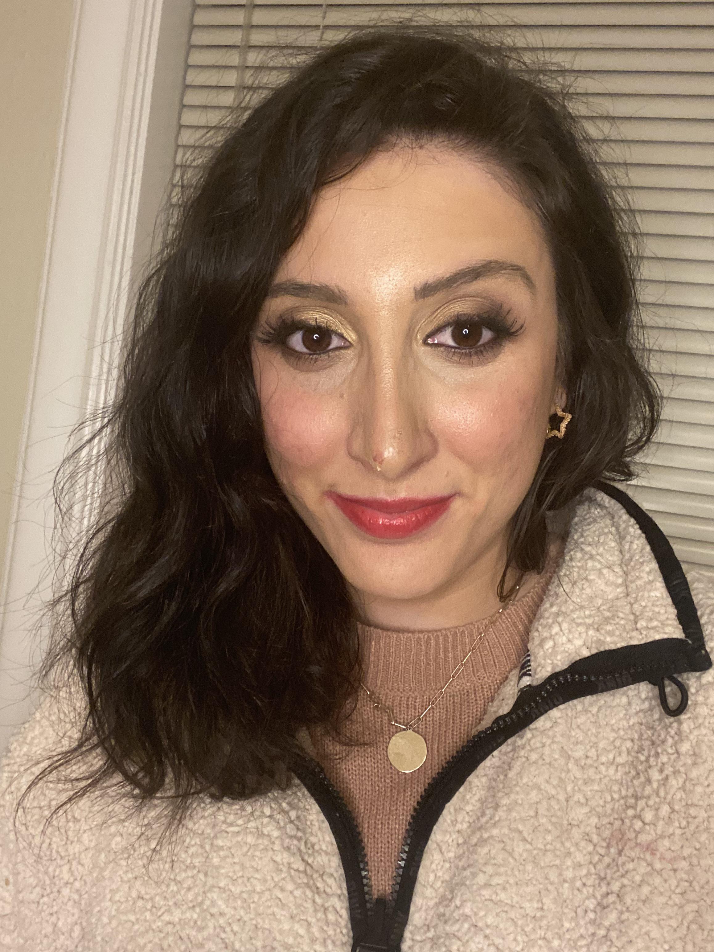 Filming videos (25f) | Scrolller