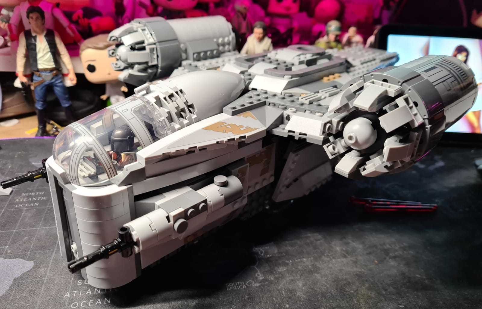 Finally assembled my "Razor Crest" and it's lovely! | Scrolller