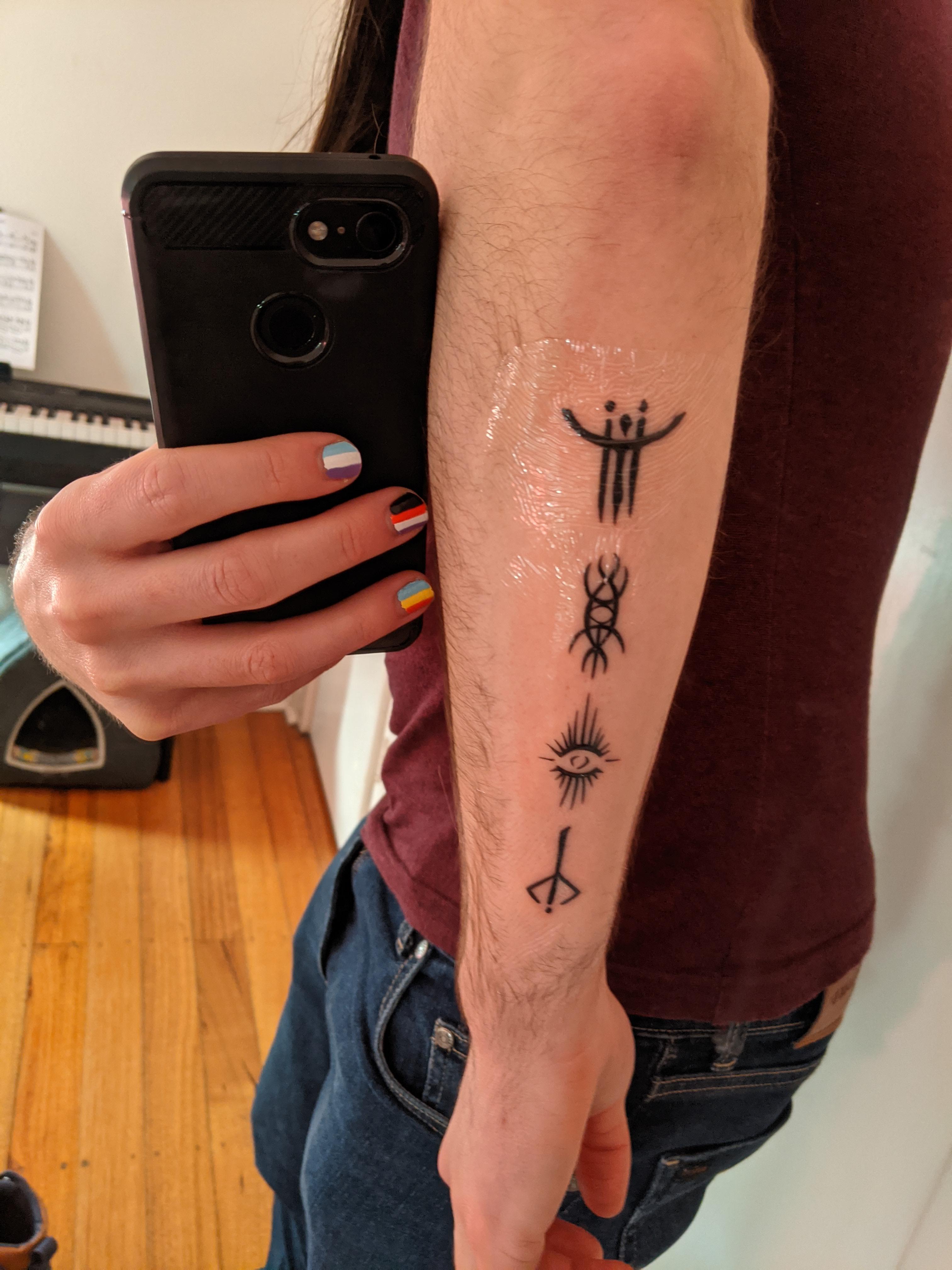 Finally beat the Witches and equipped some Caryll Runes | Scrolller