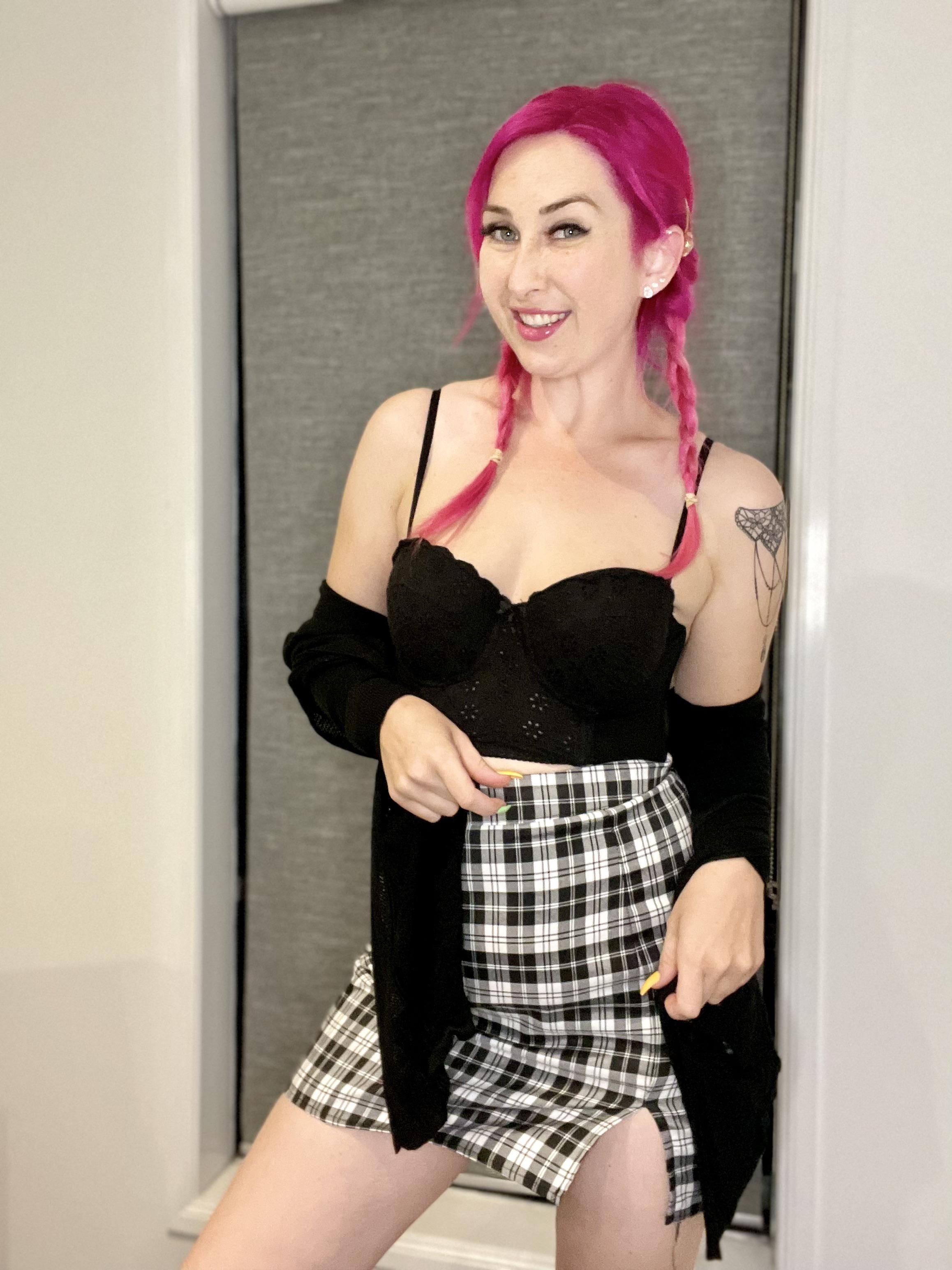 Finally Friday 💕 | Scrolller