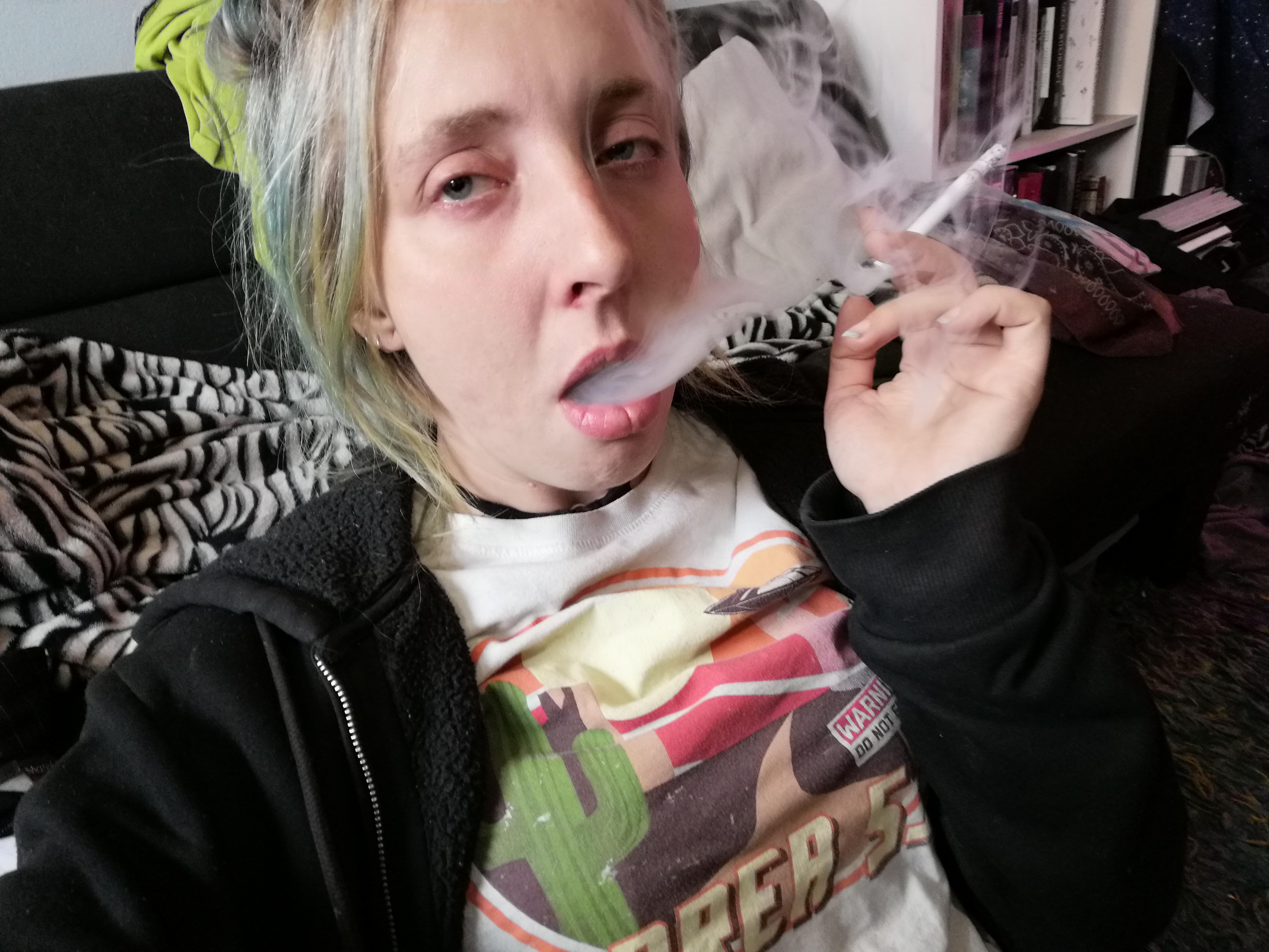 Finally sitting on my butt with a camera trying to figure out how to do the snap inhale 🥴 It's ...