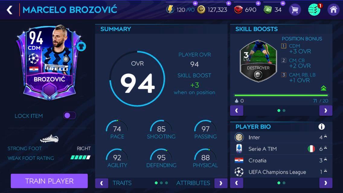 Finally some luck from the player box. Sold for over 4,000,000 and bought three more players ...