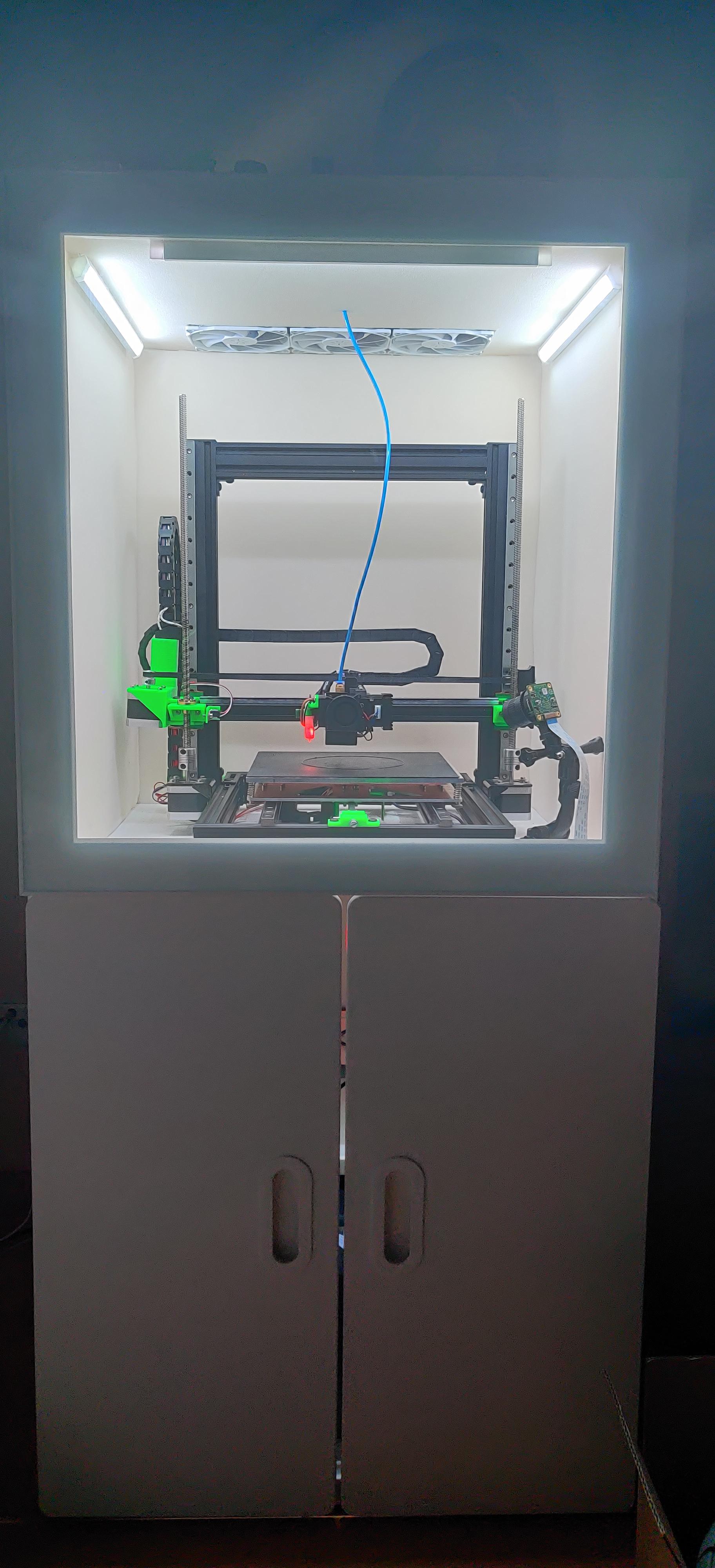 Finally with Octoprint and Raspberry Pi HQ-Camera. Need to print all green parts in black and ...