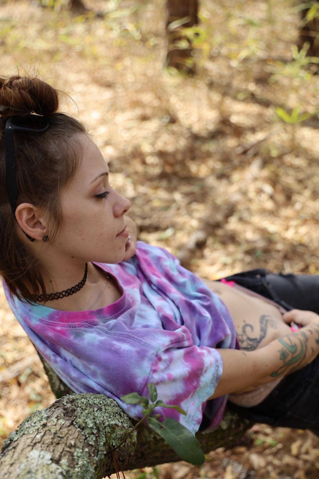 Finger tips first.. | Scrolller