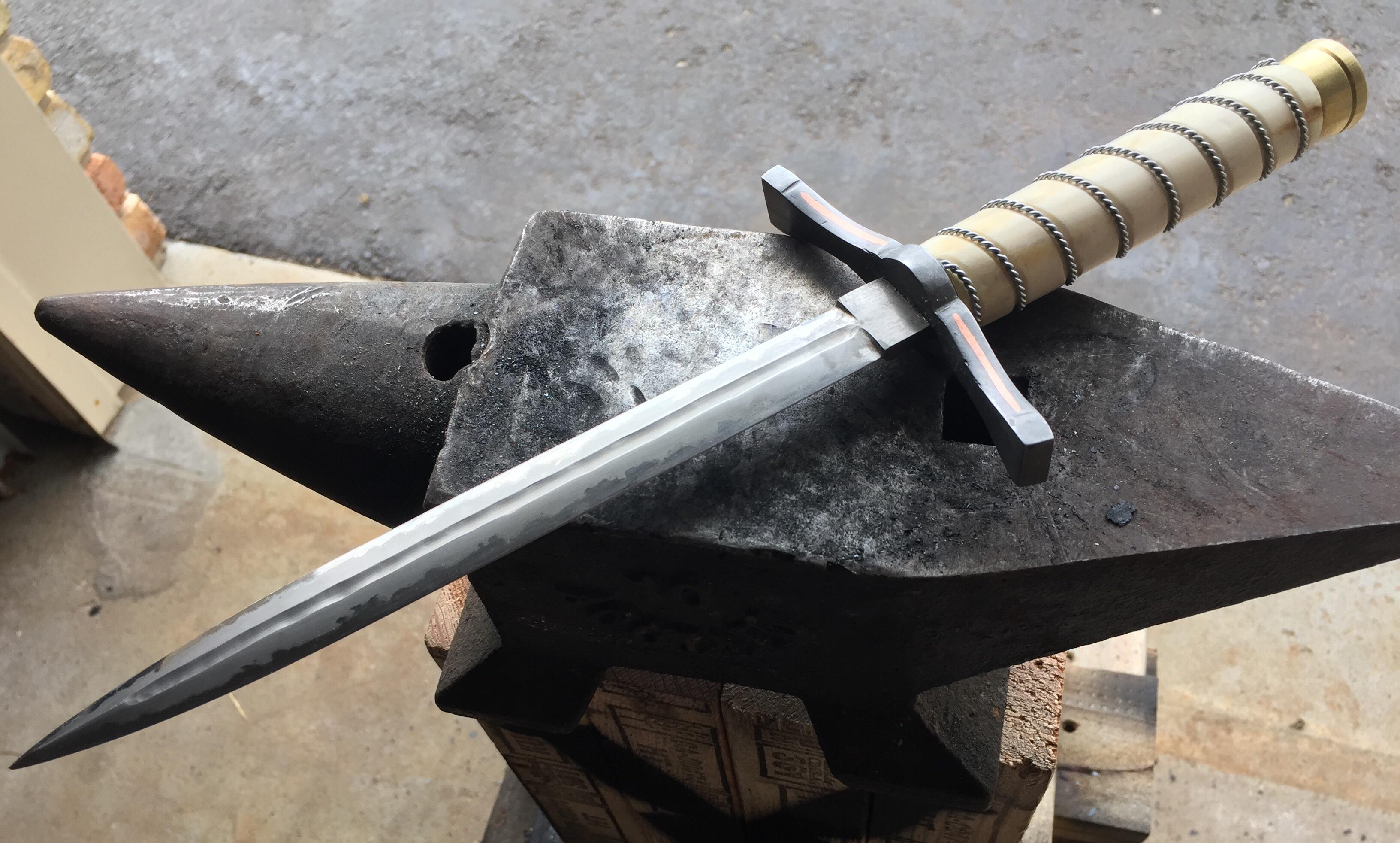 Finished my dagger today! | Scrolller