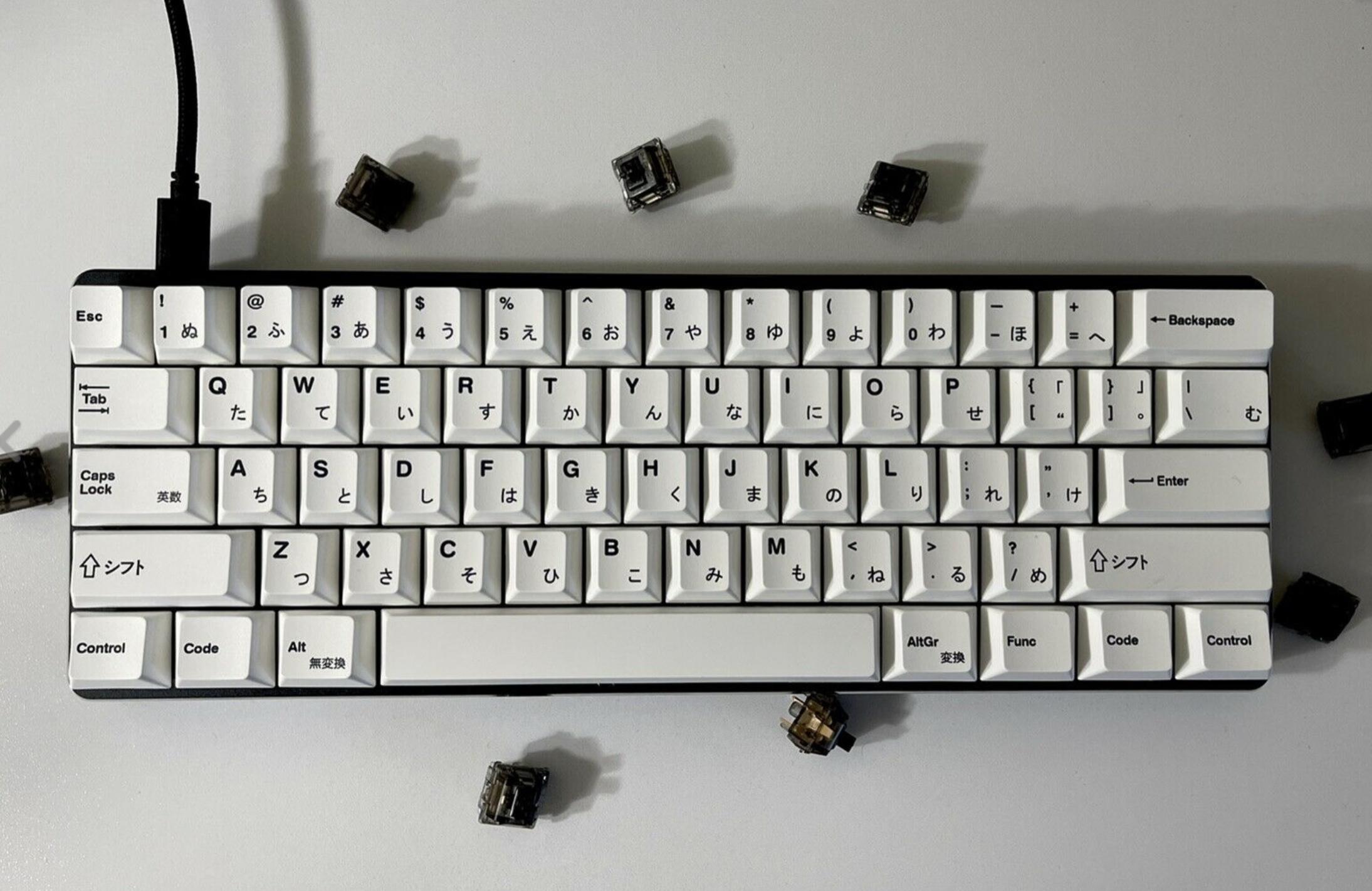 Finished my first custom keeb! | Scrolller