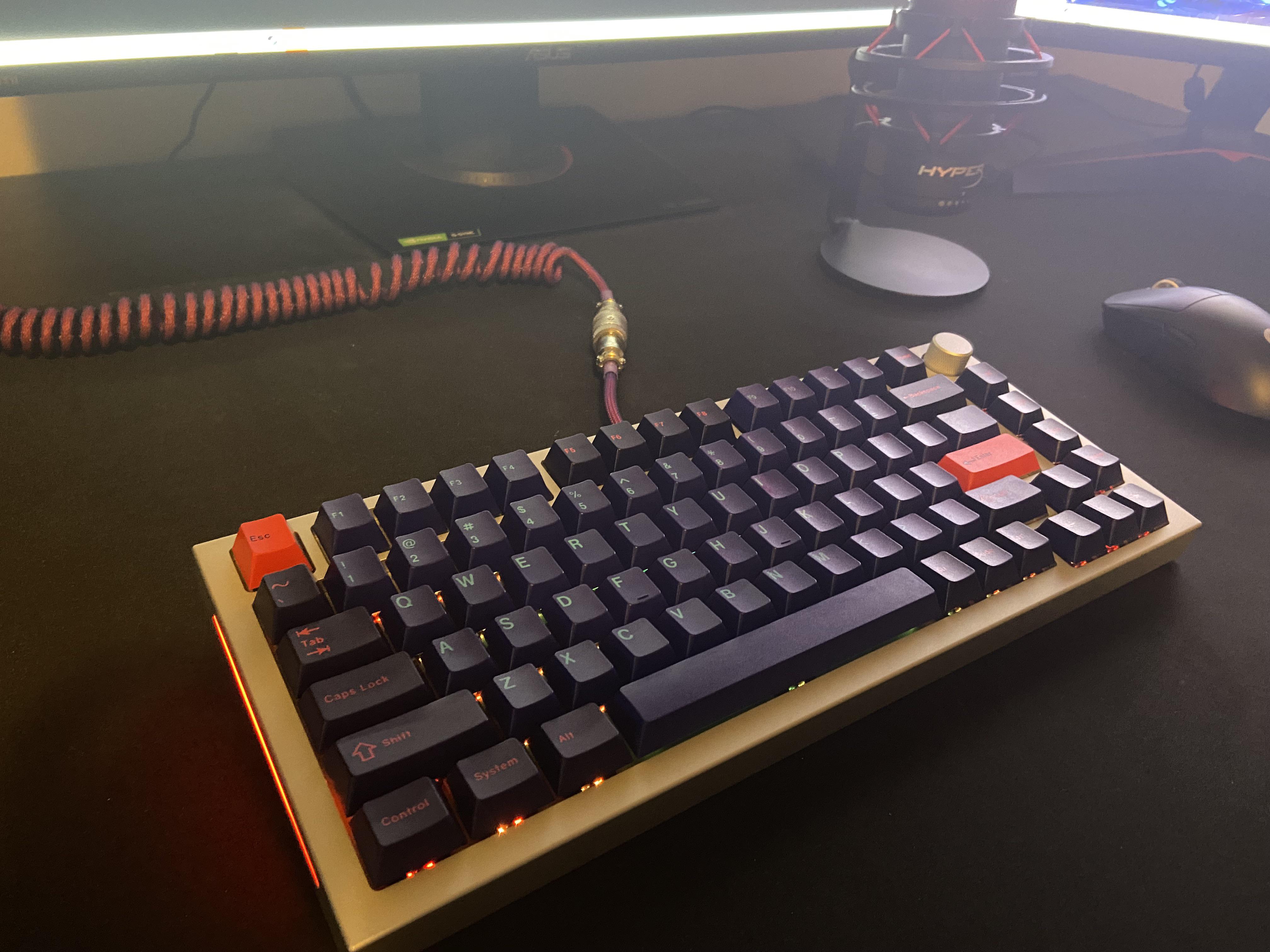 First custom keyboard GMMK pro with Alpacas and GMK Laser r2 keycaps | Scrolller