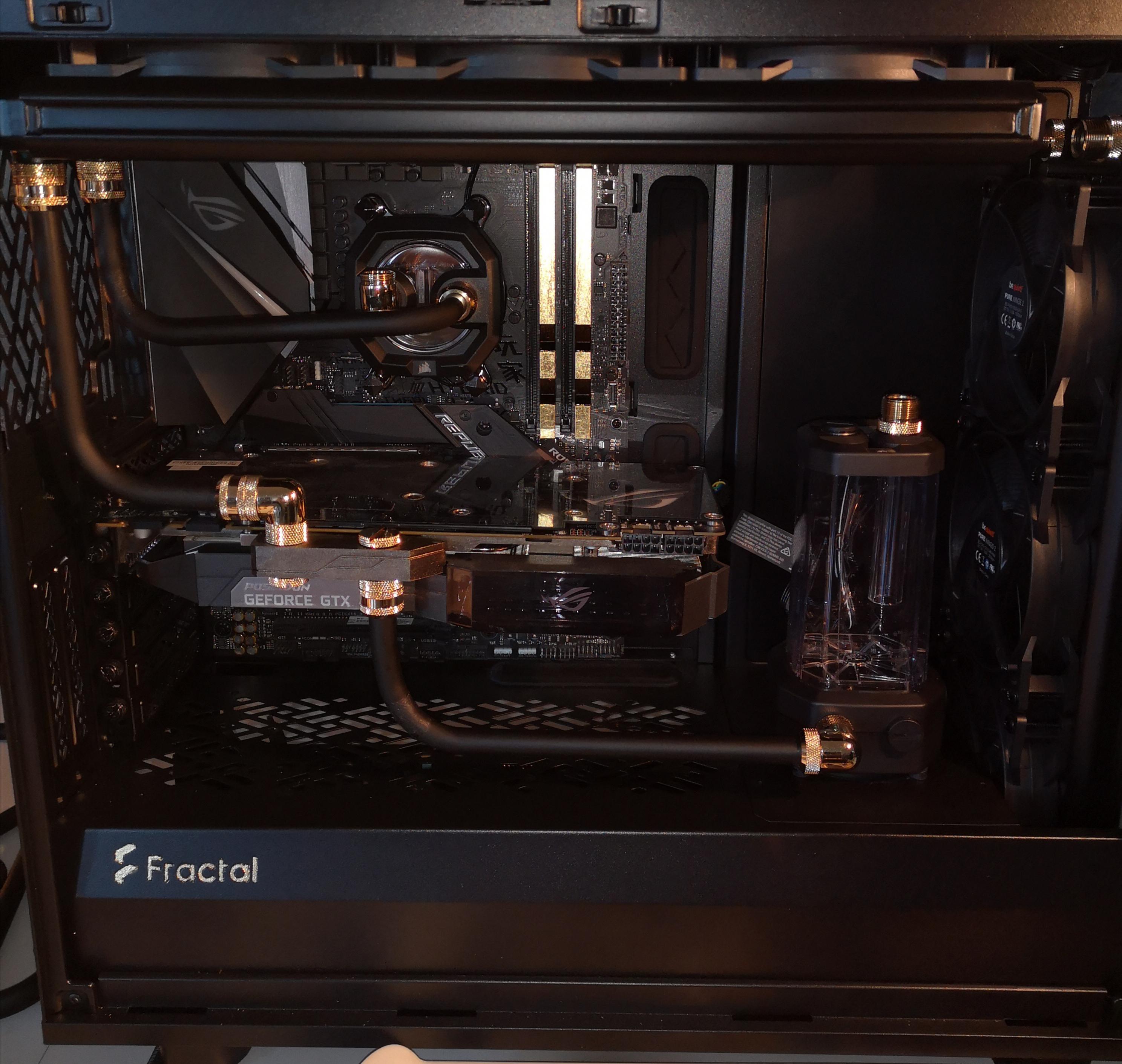 First custom loop project (No Rgb build) | Scrolller