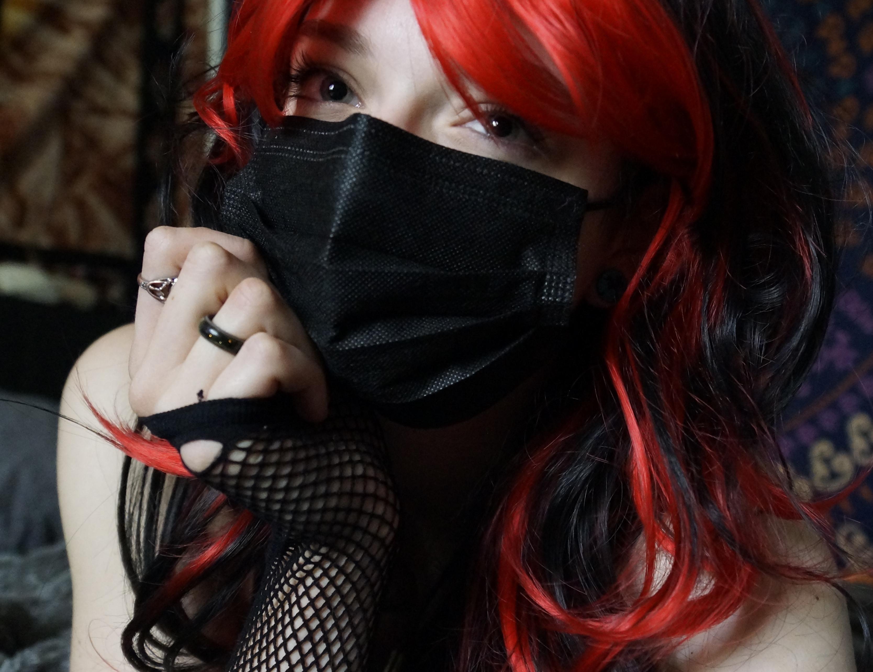 Hey 🖤 | Scrolller