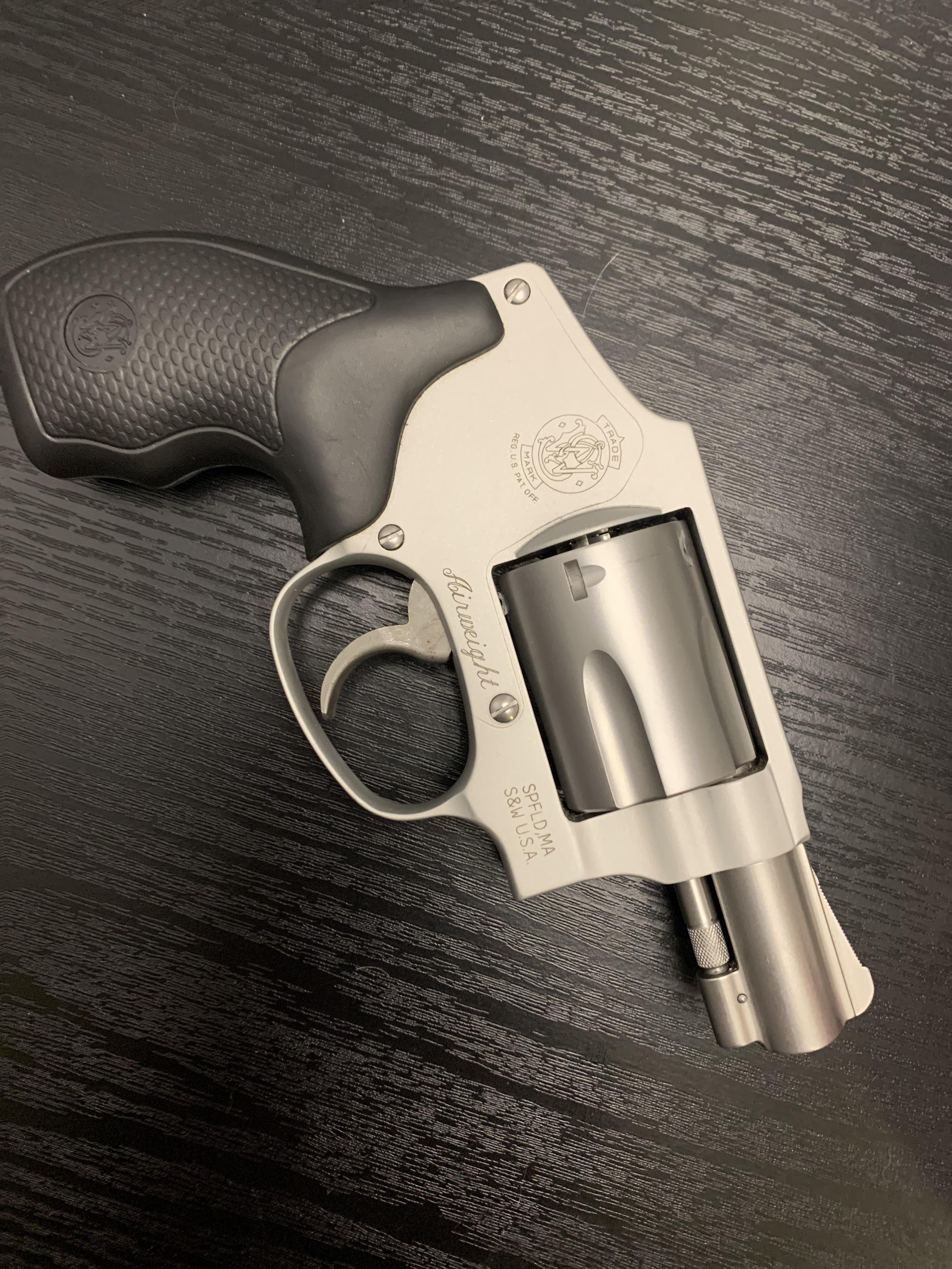 First Smith & Wesson! | Scrolller
