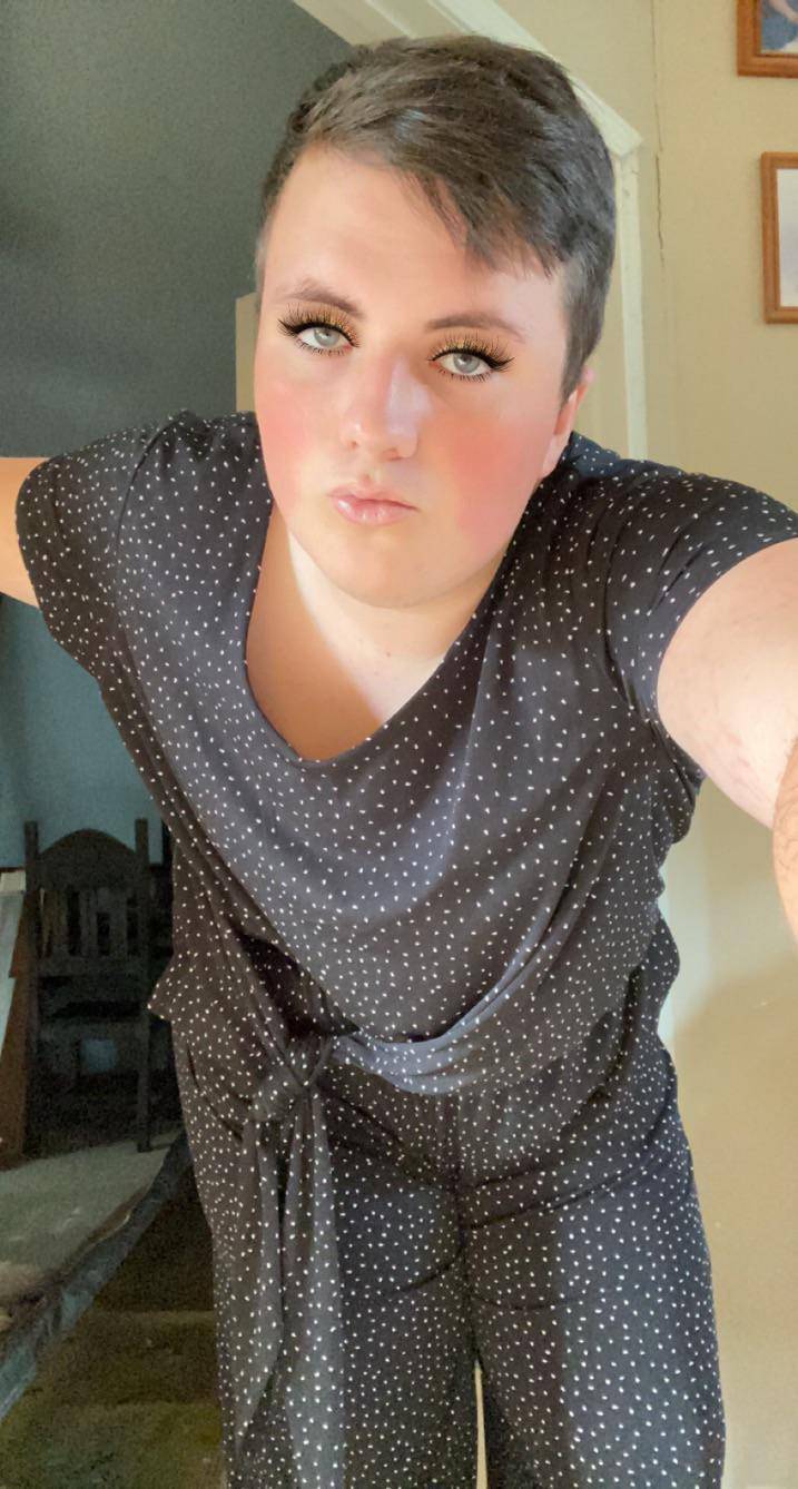 First time dressing fem to a formal event! Wish me luck! :))) | Scrolller