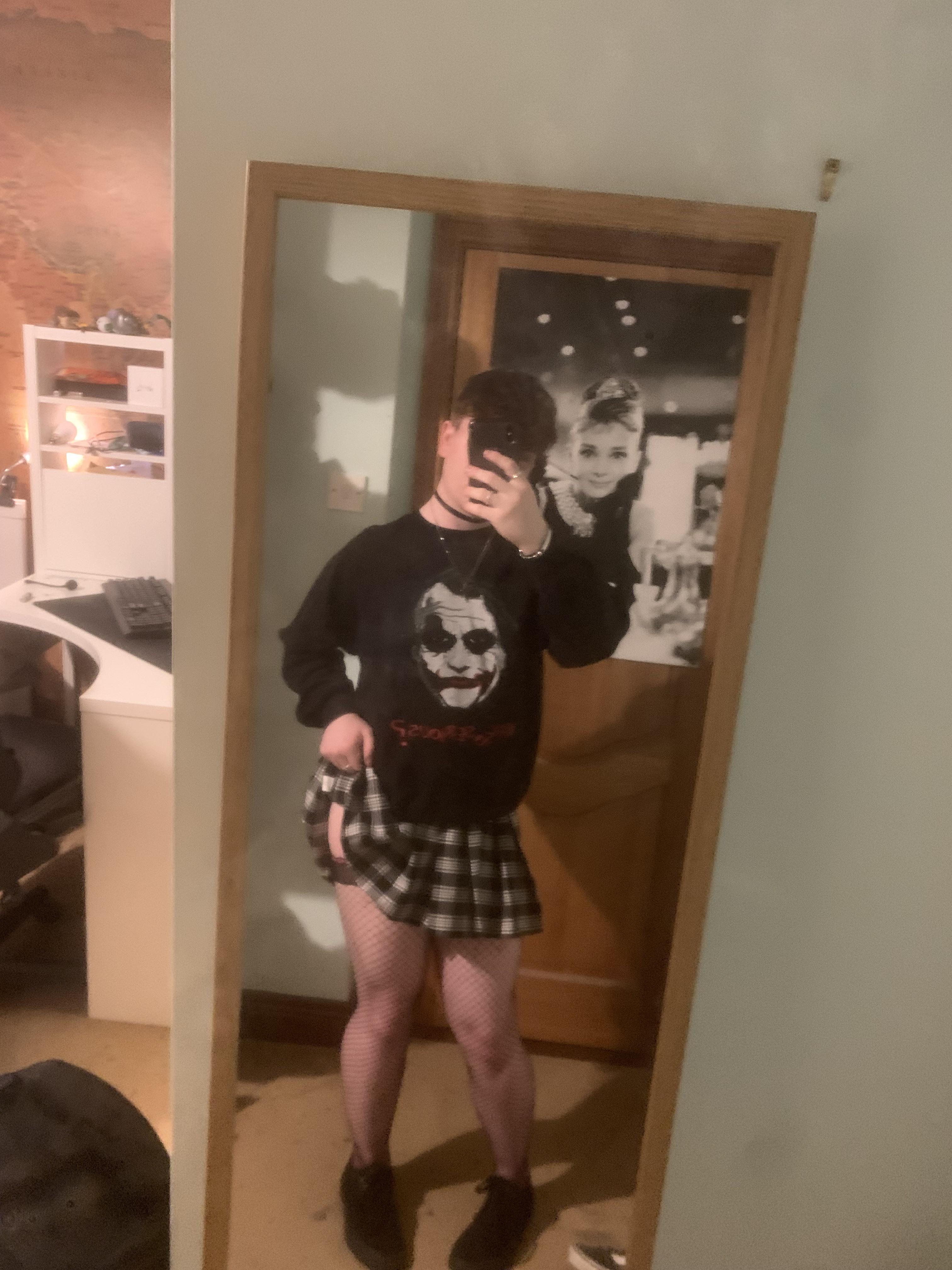 First time fully dressing up :P | Scrolller