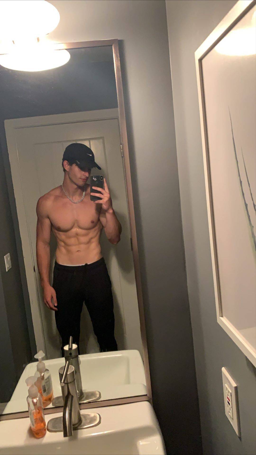 First time here! | Scrolller