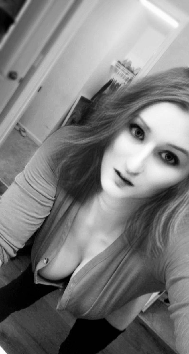 First time!! Let me know is I should do more?! Xoxo | Scrolller