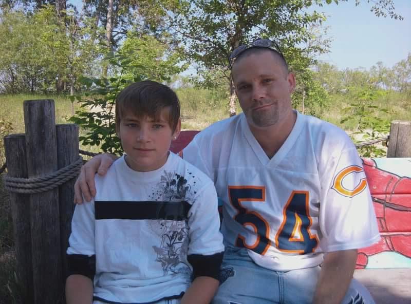 First time my son met his dad. | Scrolller