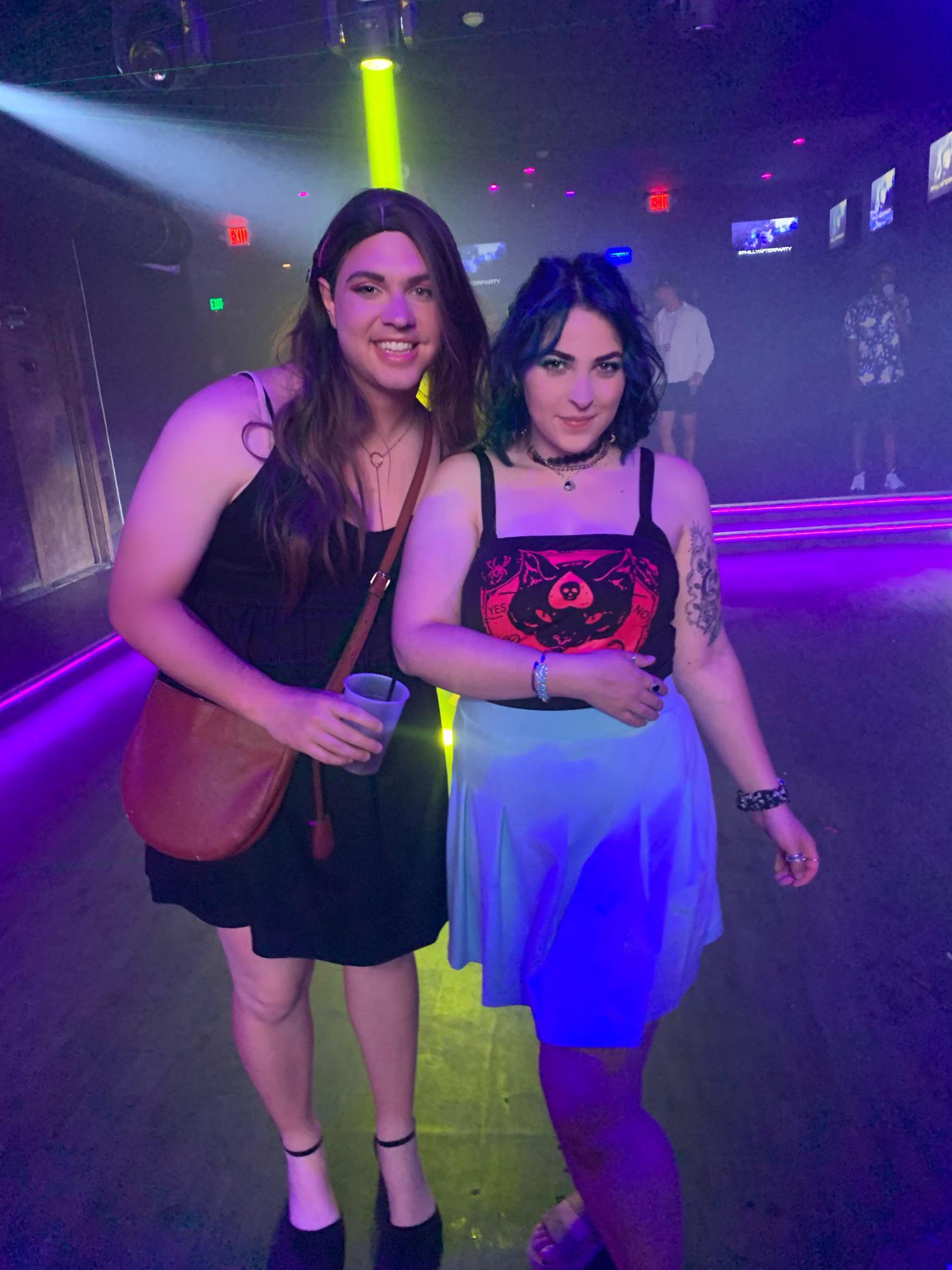 First Time Out In A Dress Was Nervous Did I Pass Okay Or Clearly A Male Scrolller