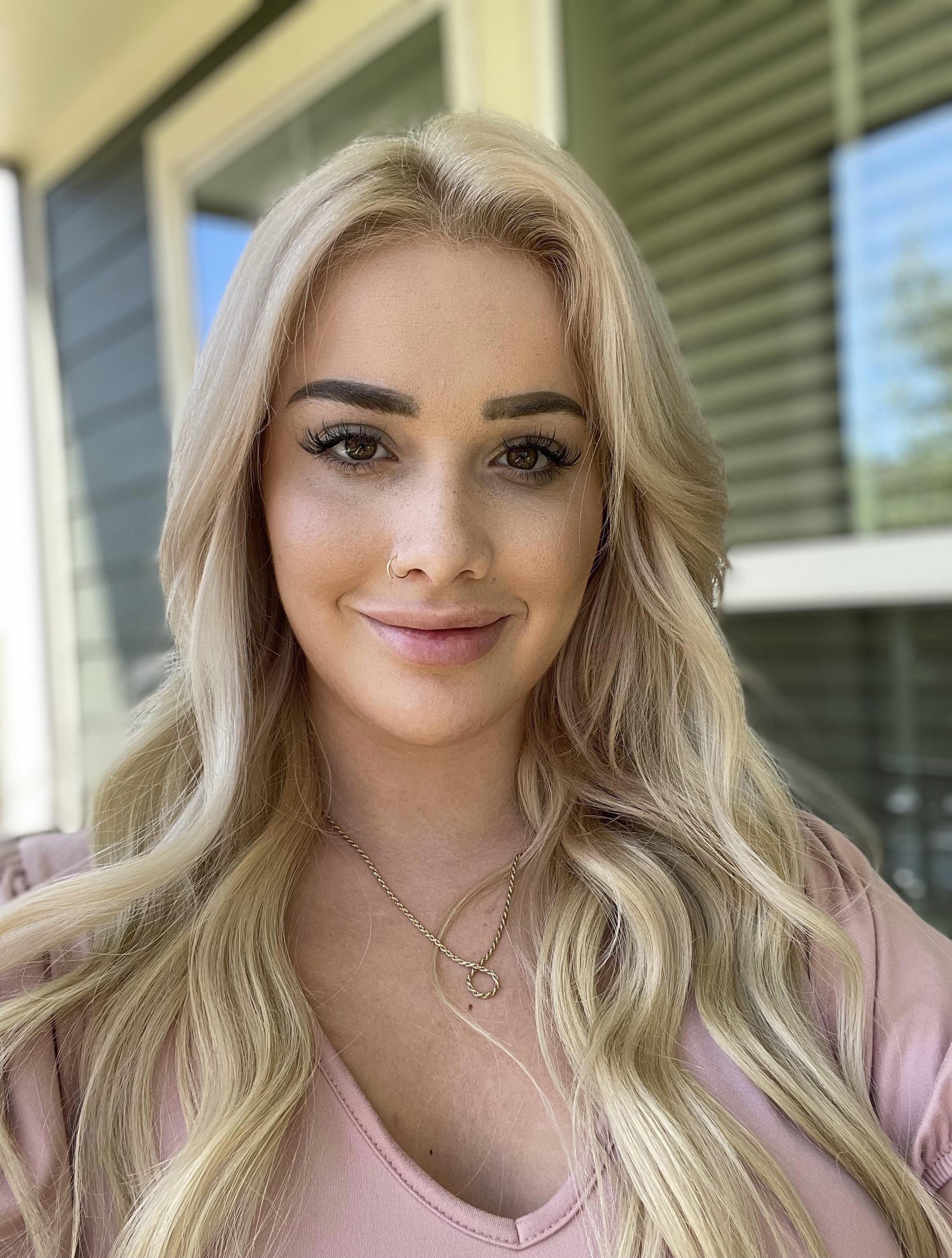 first time posting here...so here’s my face 🤗 [over 18] | Scrolller