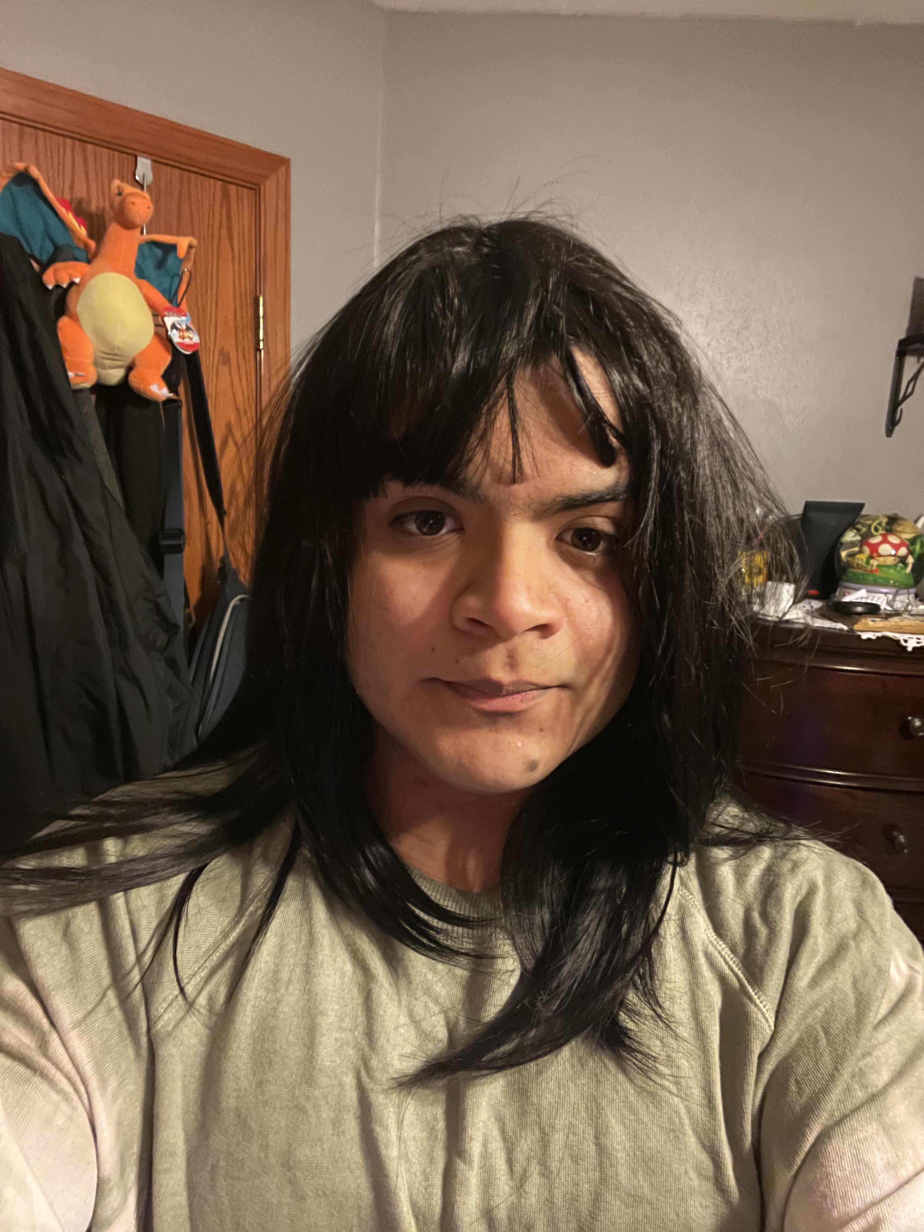 First time trying to use a wig. | Scrolller