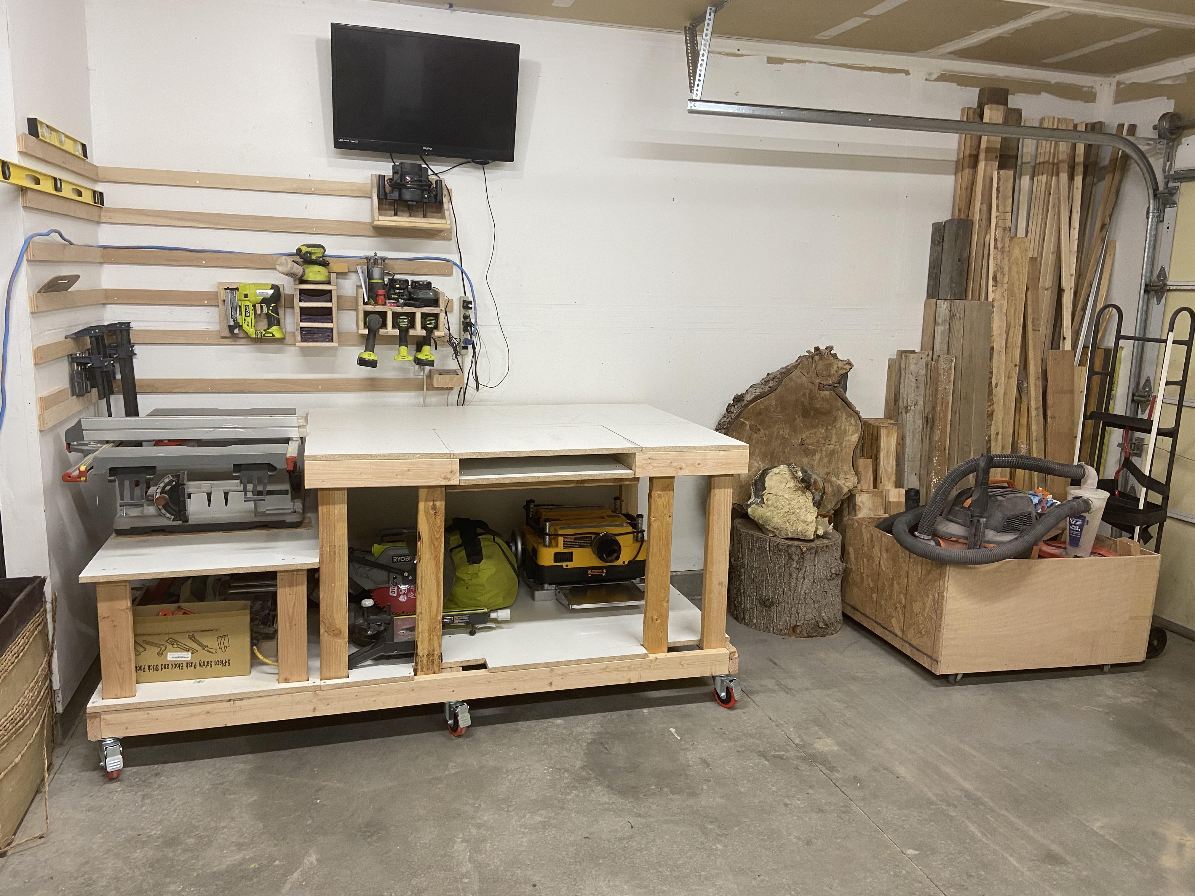First workbench! Center lid lifts out for the miter saw. | Scrolller
