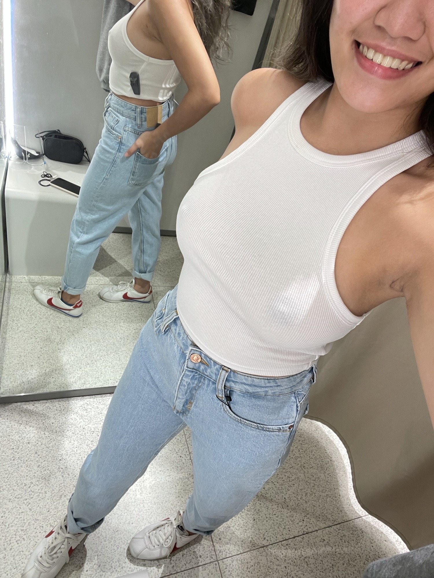 Fitting room feels | Scrolller