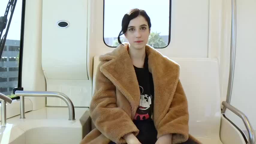 Flashing in the train | Scrolller