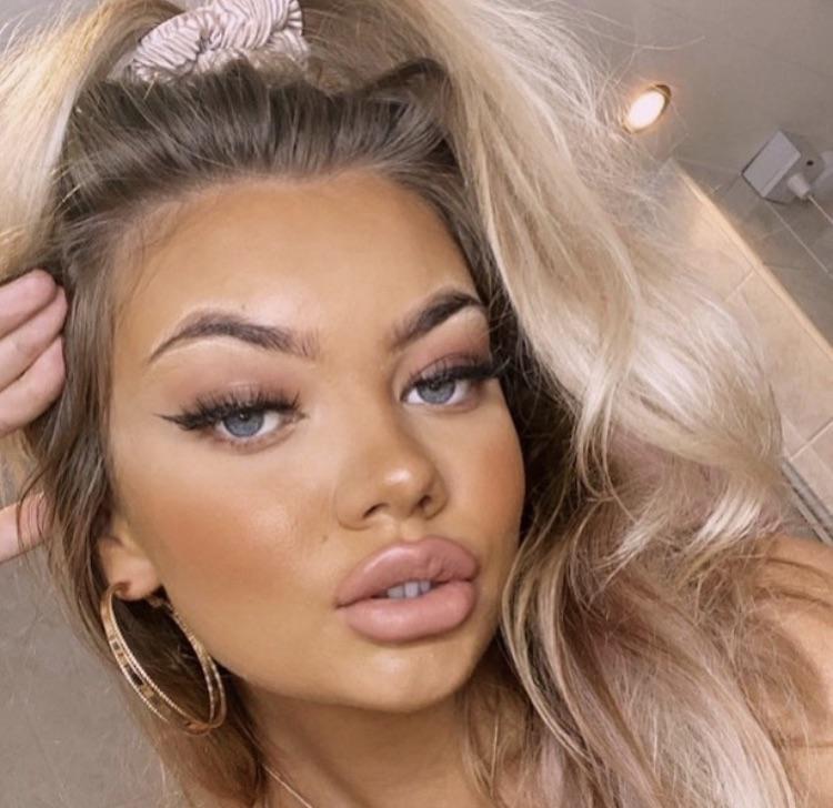 Fleshlight Mouth | Scrolller