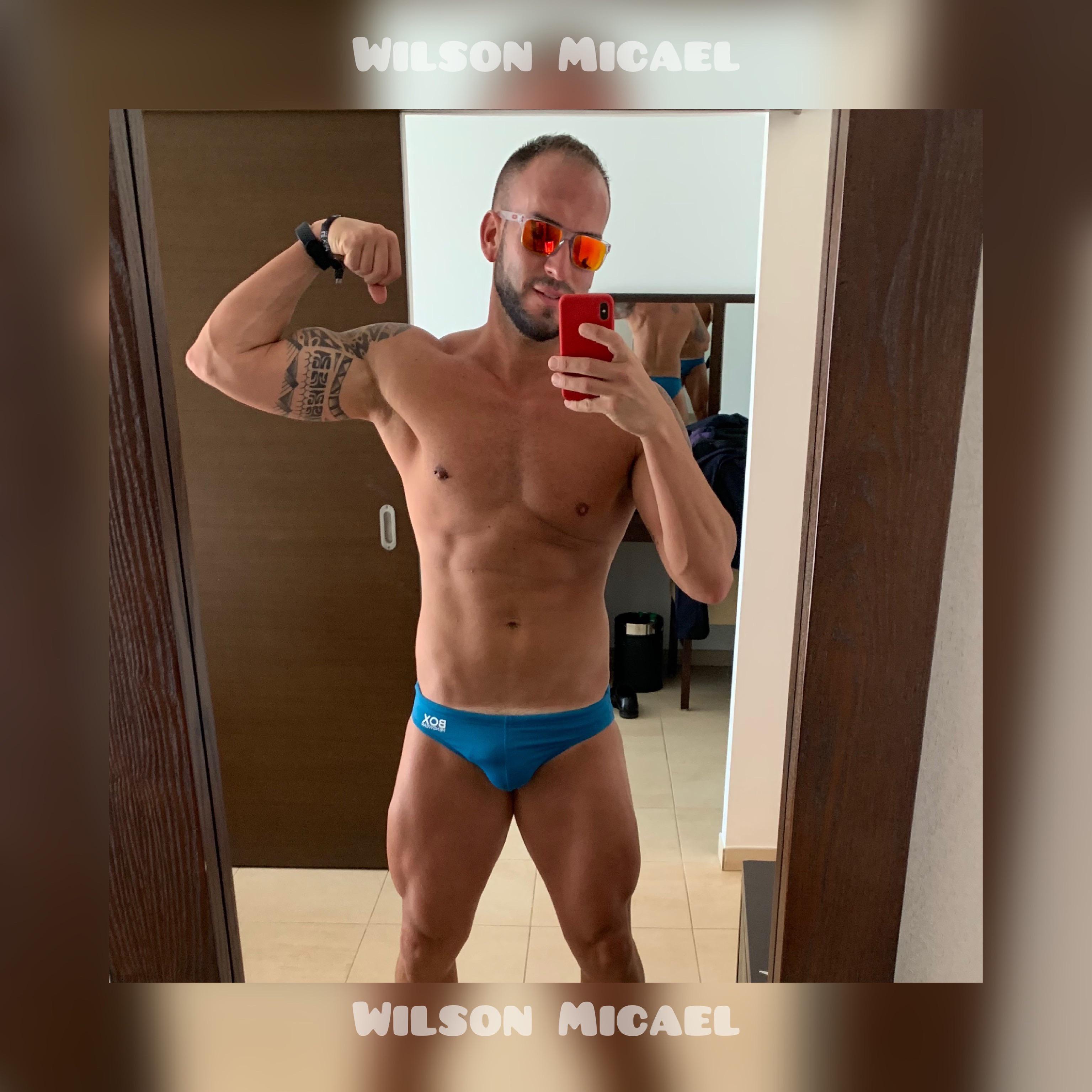 Flex Friday | Scrolller