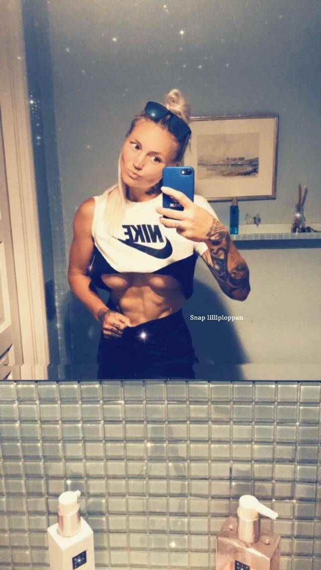 Flex Friday🥳 | Scrolller