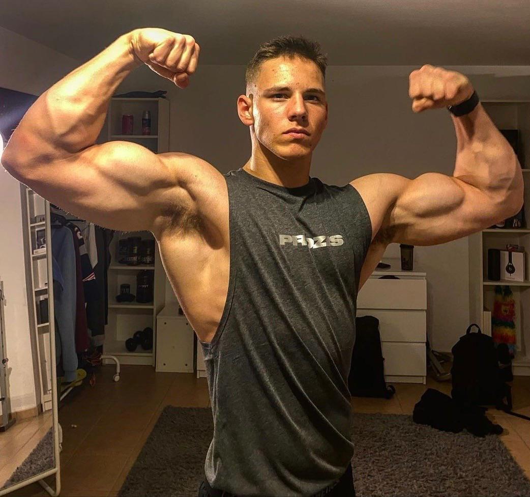 “Biceps and tank” … | Scrolller