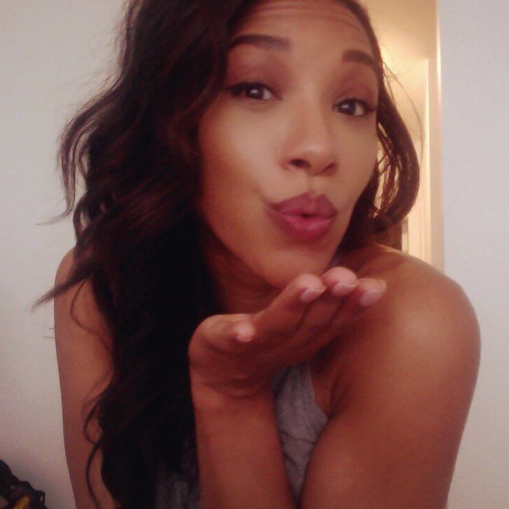 Flirting with the camera | Scrolller