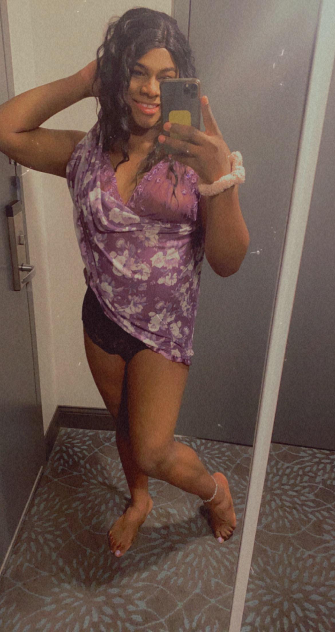 Flirty 💜 | Scrolller