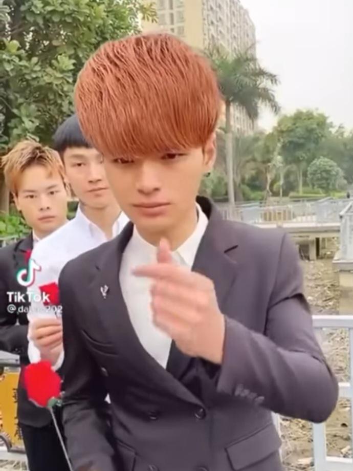 FLOCH IS SO BEAUTIFUL!!! | Scrolller