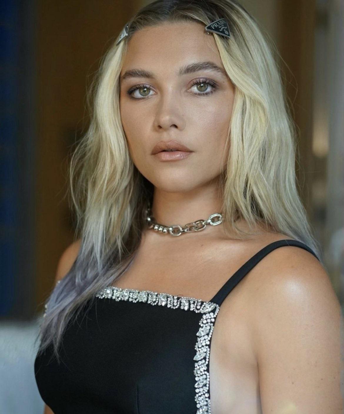 Florence Pugh | Scrolller