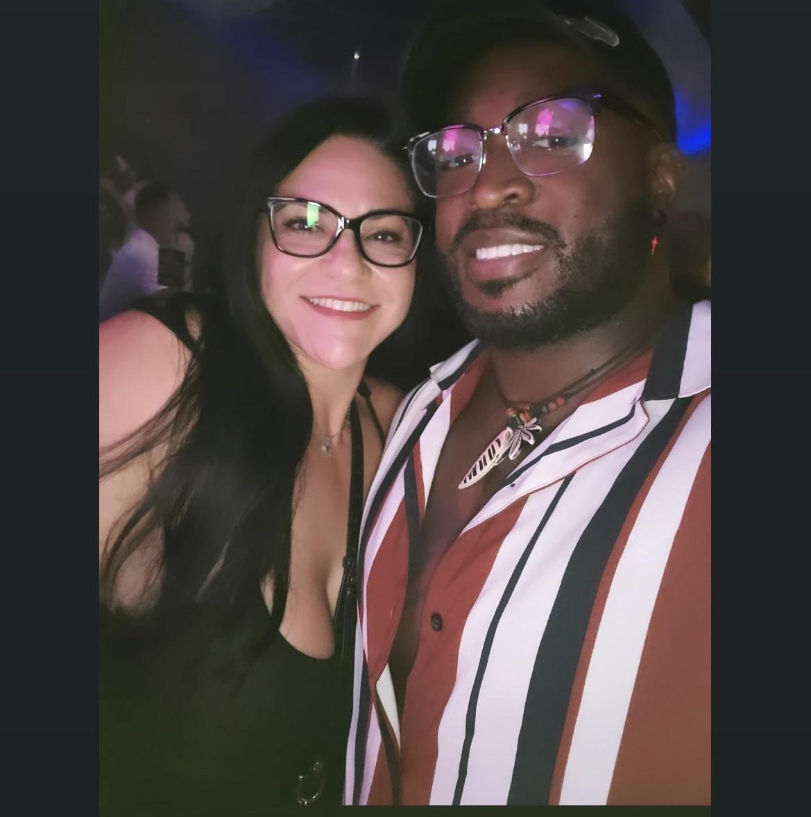 #fm4f Fun Miami couple looking for a bi female to have fun. I love to see my man being pleasured ...