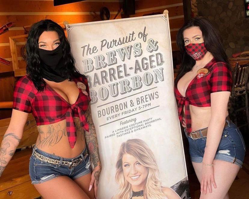 Left or right? | Scrolller