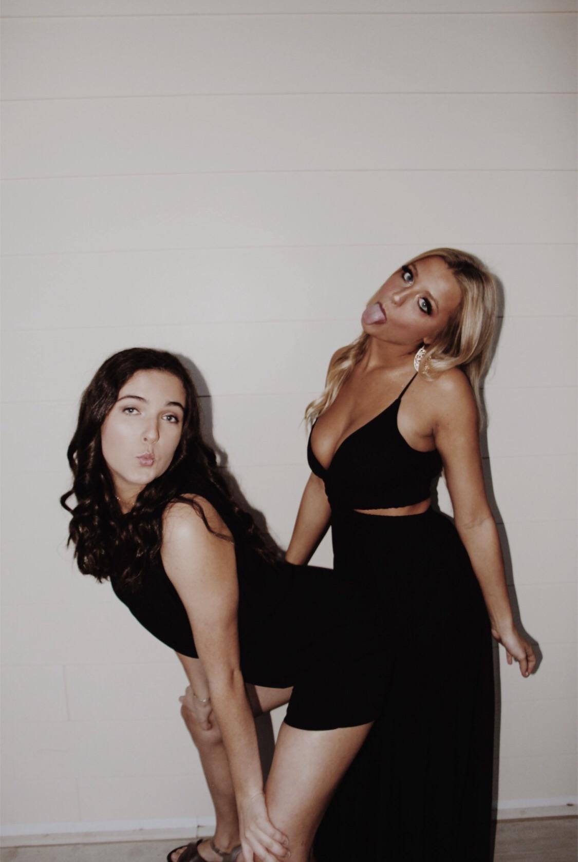 Formal Sluts | Scrolller