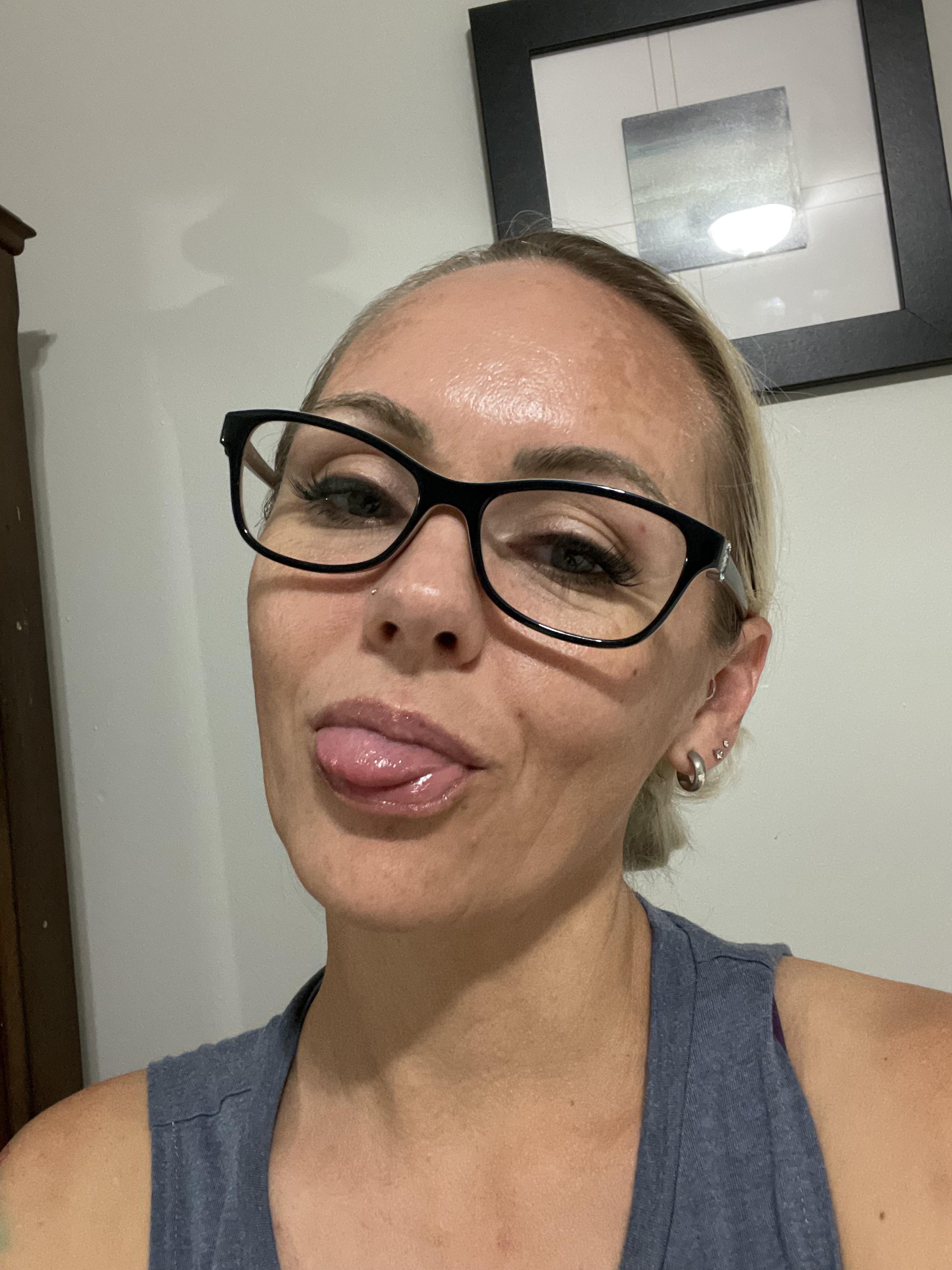 Four eyes 😉 | Scrolller