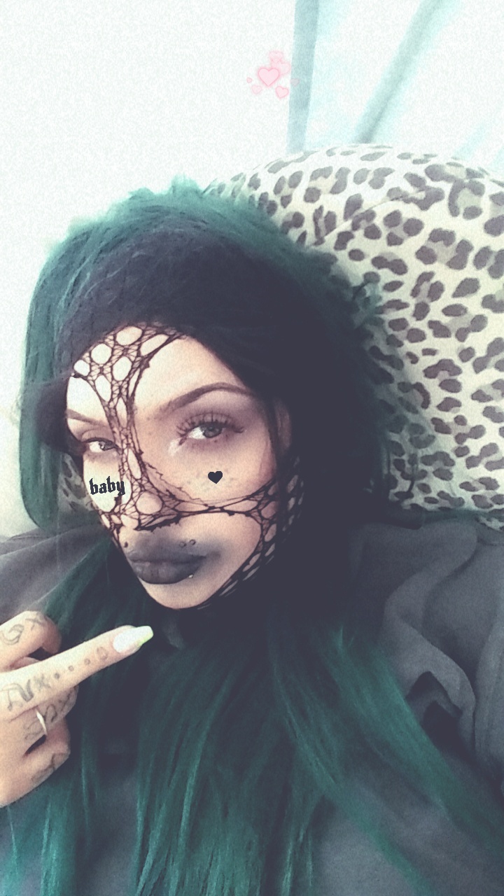 Freak bitch | Scrolller