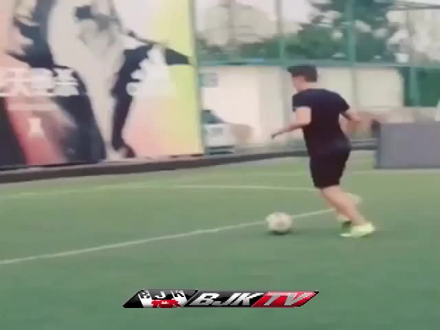 Freestyle Attempts On The Soccer Field | Scrolller