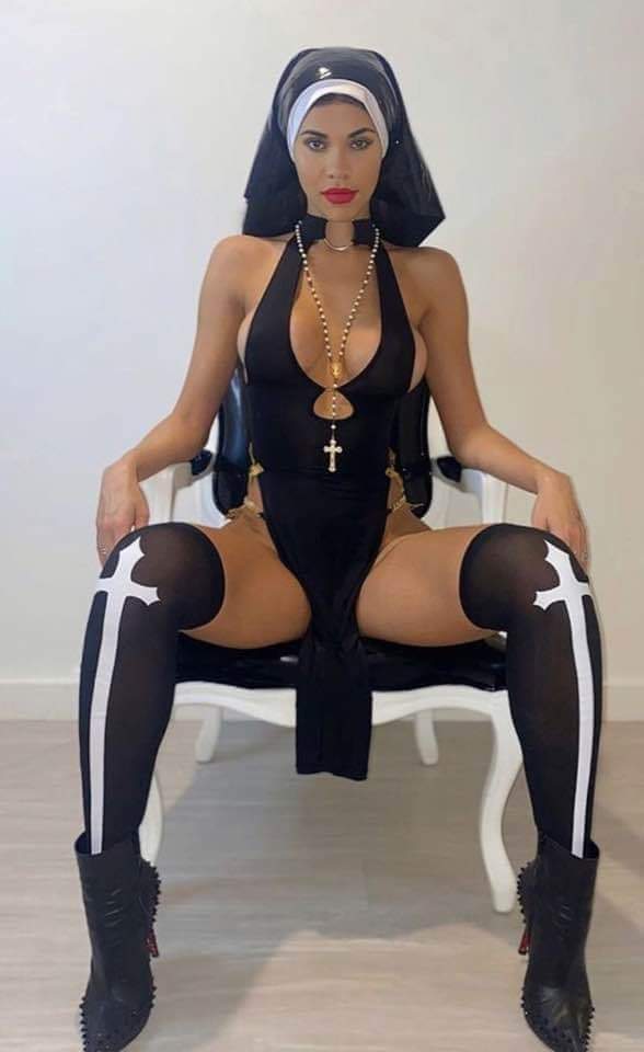 Freira gostosa 😍😍😍😍 | Scrolller