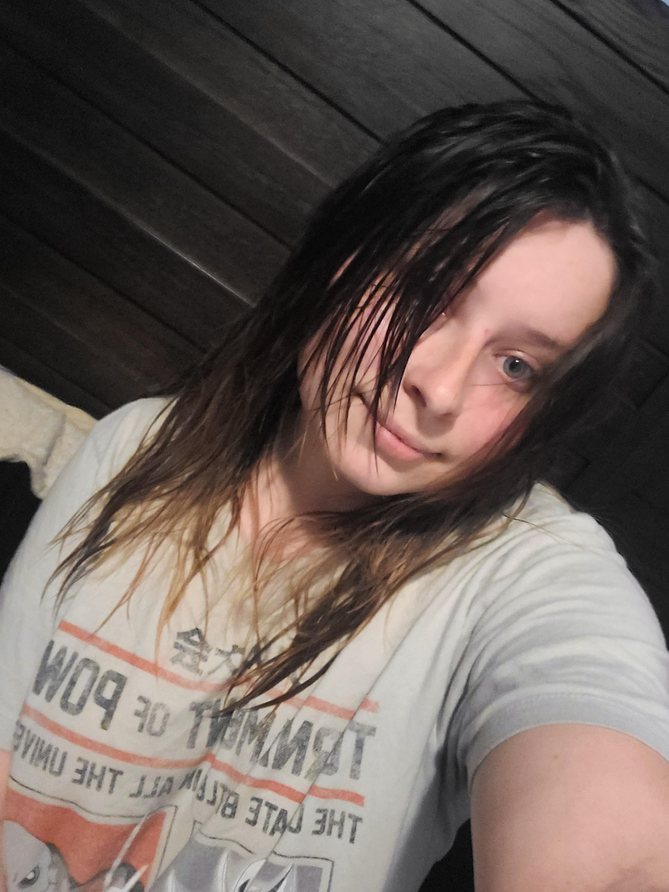 Fresh showered and feeling great! | Scrolller